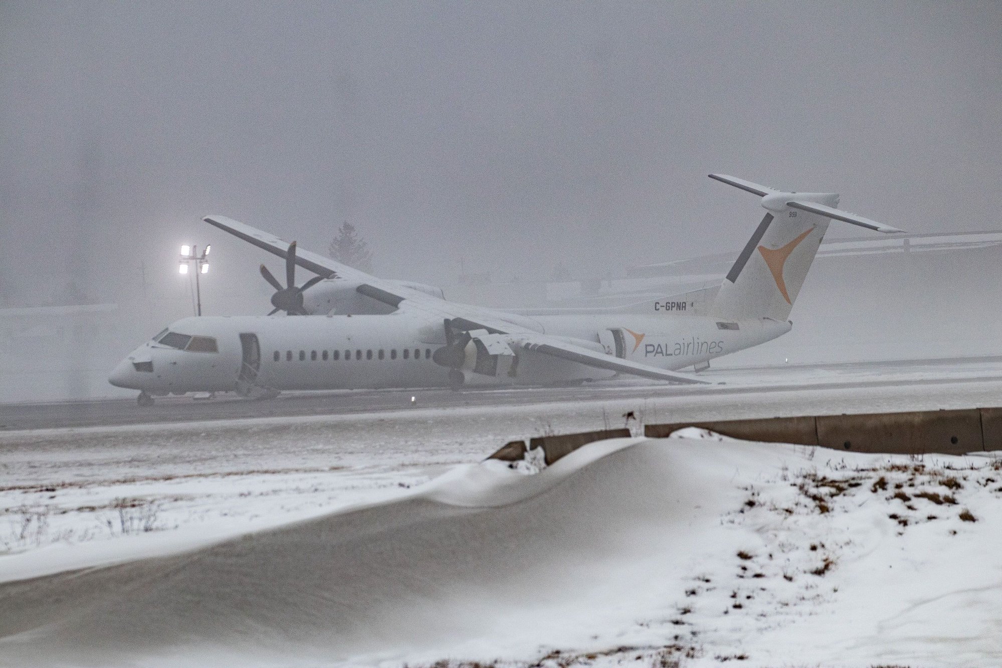 PAL 2259 YYT - YHZ Dash 8-400 Gear collapse - PPRuNe Forums