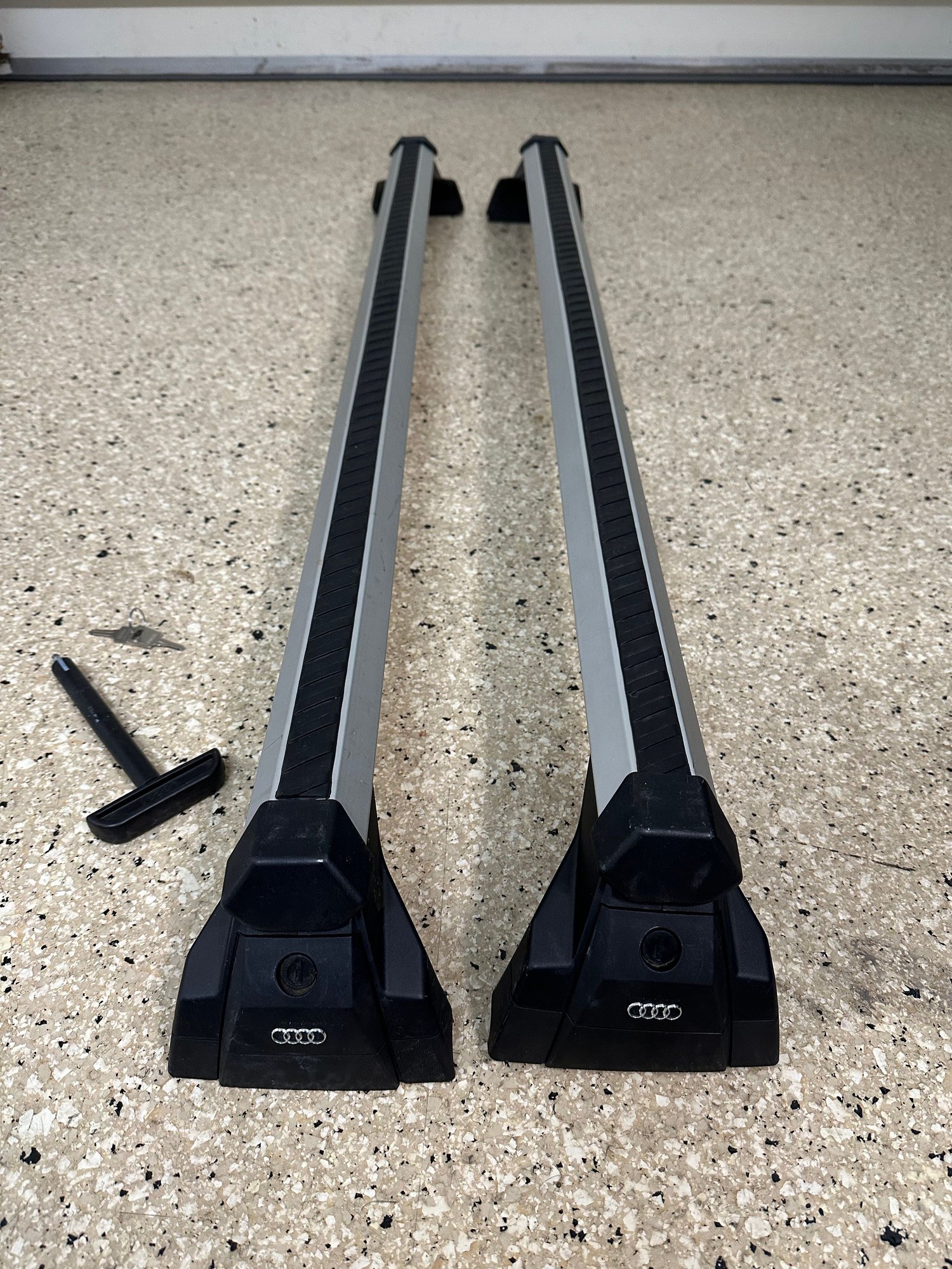 Audi Q7 Base Carrier Bars 4M0-071-151 - AudiWorld Forums