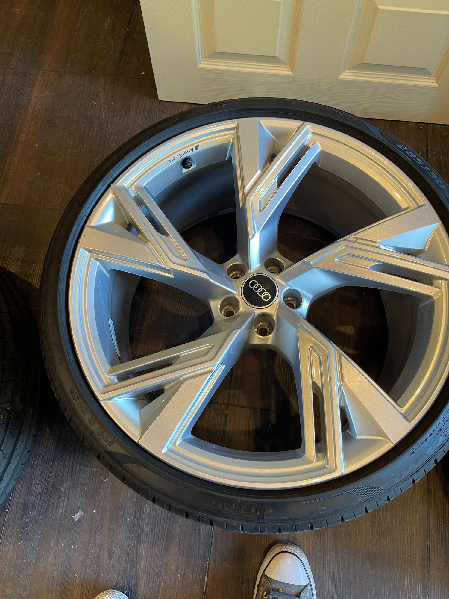 RS6 OEM Wheels and Tires 22" - AudiWorld Forums