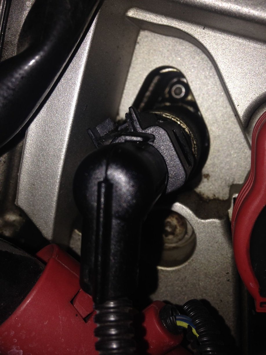 Removing 4.2 FSI Rocker Cover - AudiWorld Forums