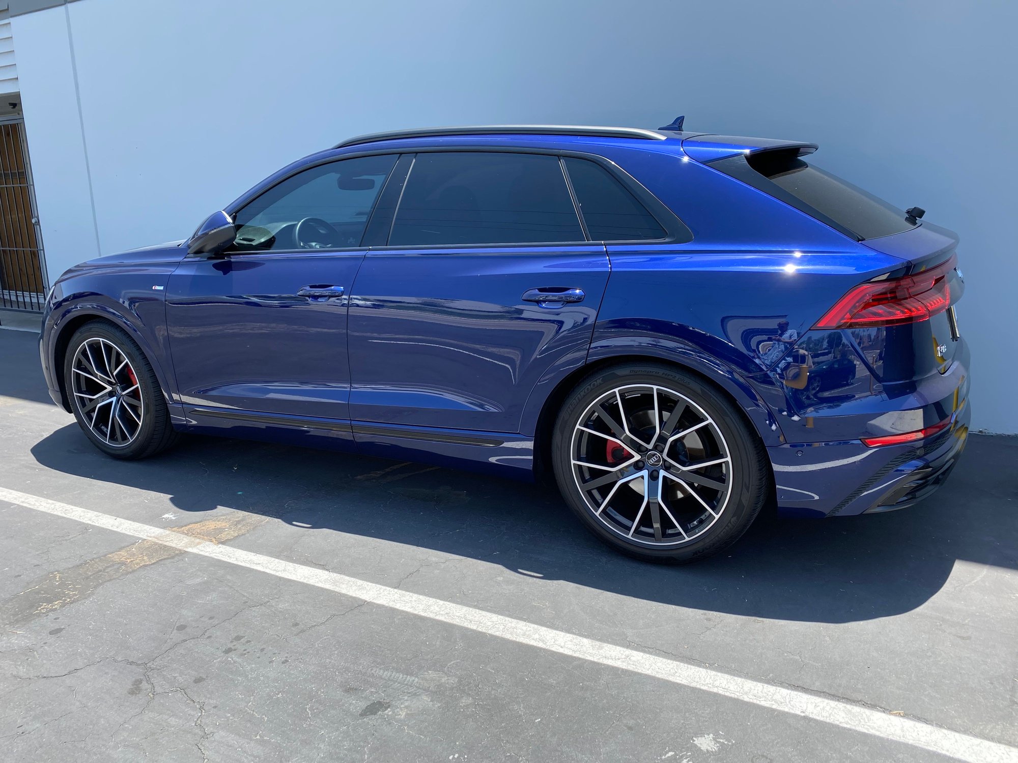 Opinions: Navarra Blue Q8 / Black Badges YES or NO - AudiWorld Forums