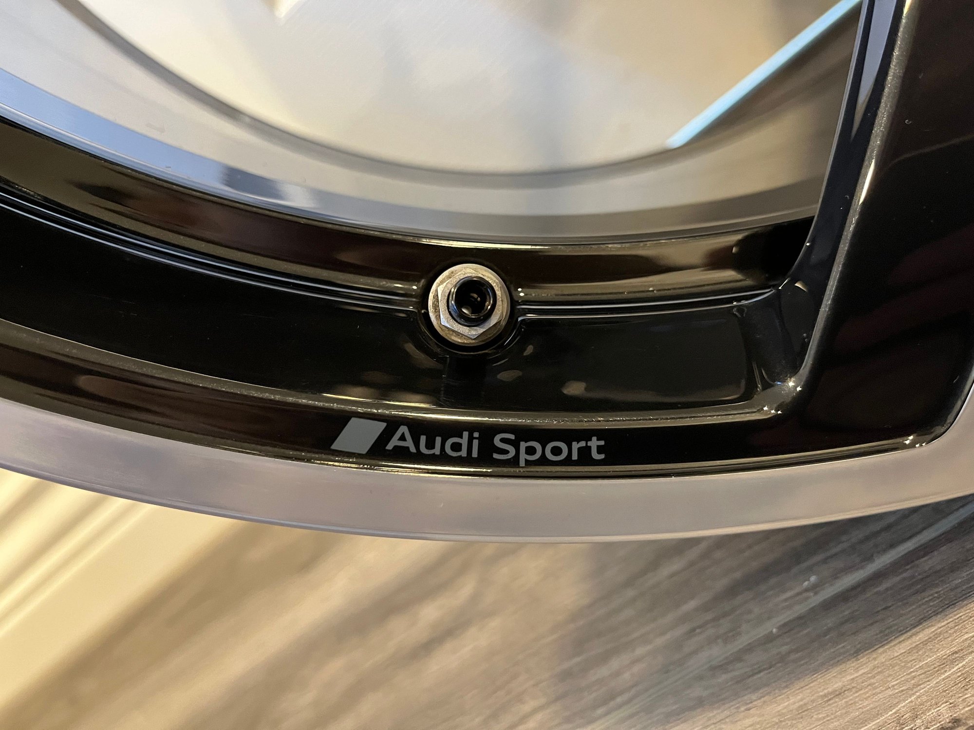 B9 9 5 Rs5 Oem 20 Forged Wheels For Sale Audiworld Forums