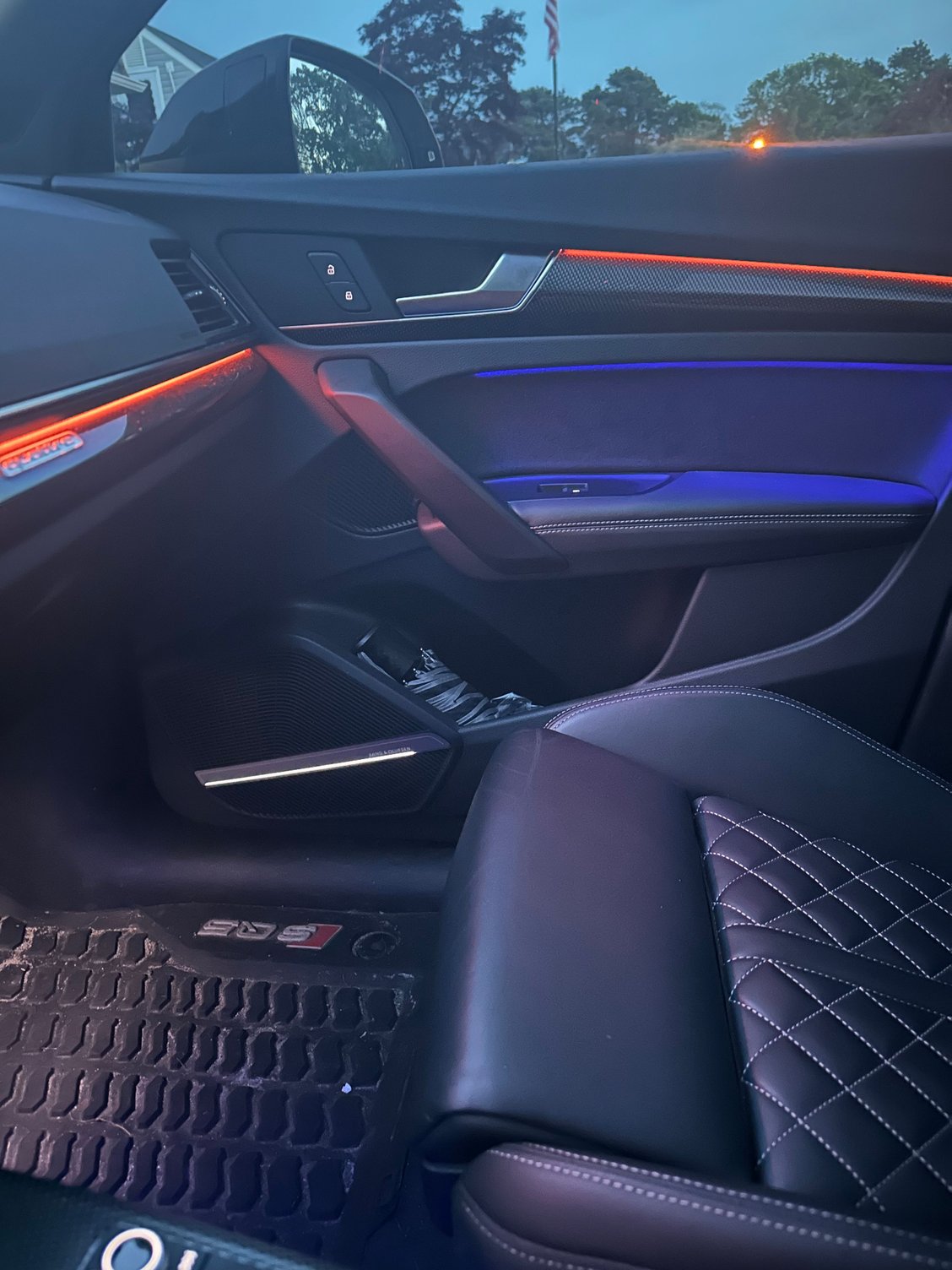 Does anyone have built in or second hand installed interior LED lights with pics? - AudiWorld Forums