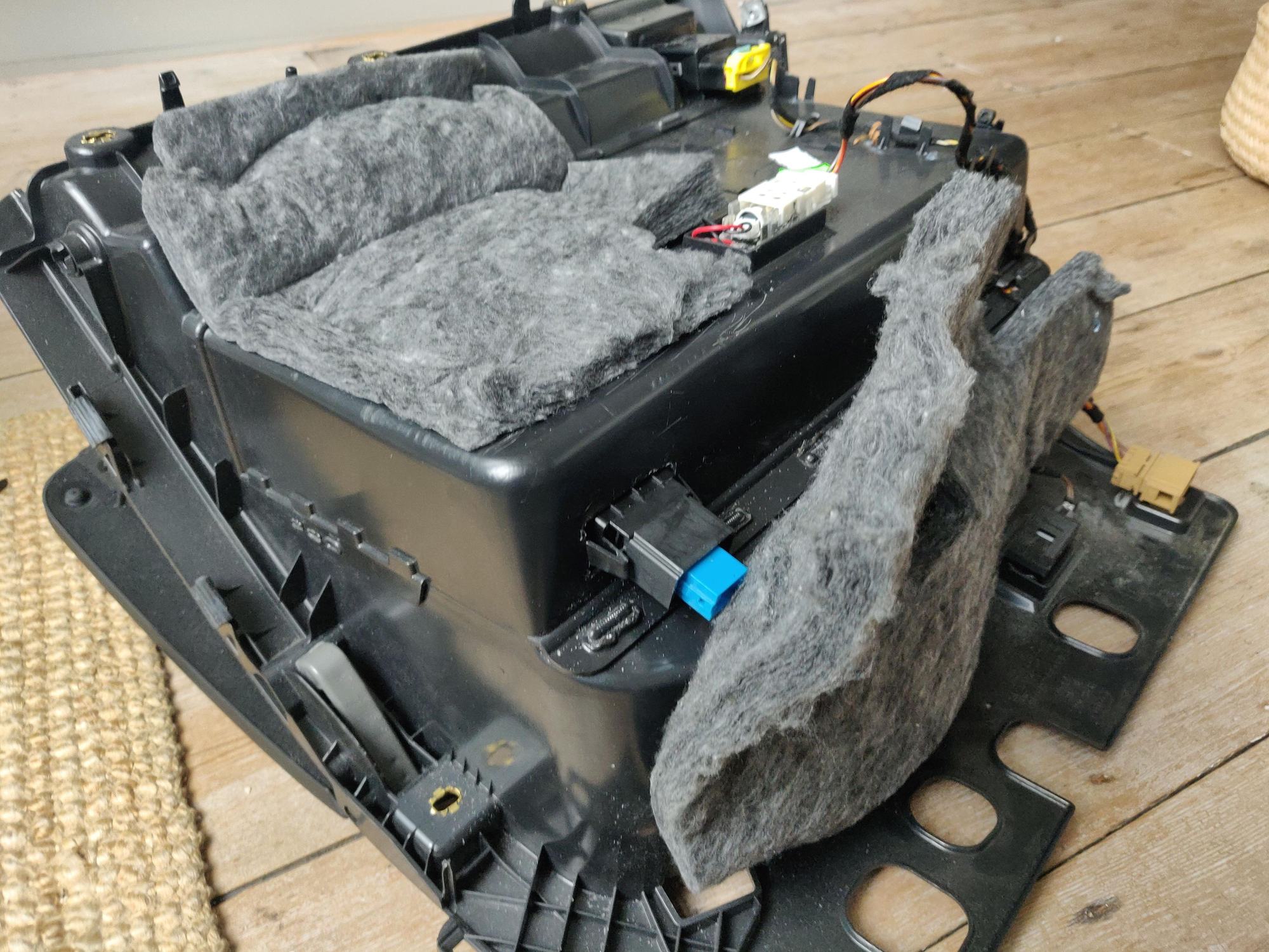 Retrofit valet switch help - Page 2 - AudiWorld Forums