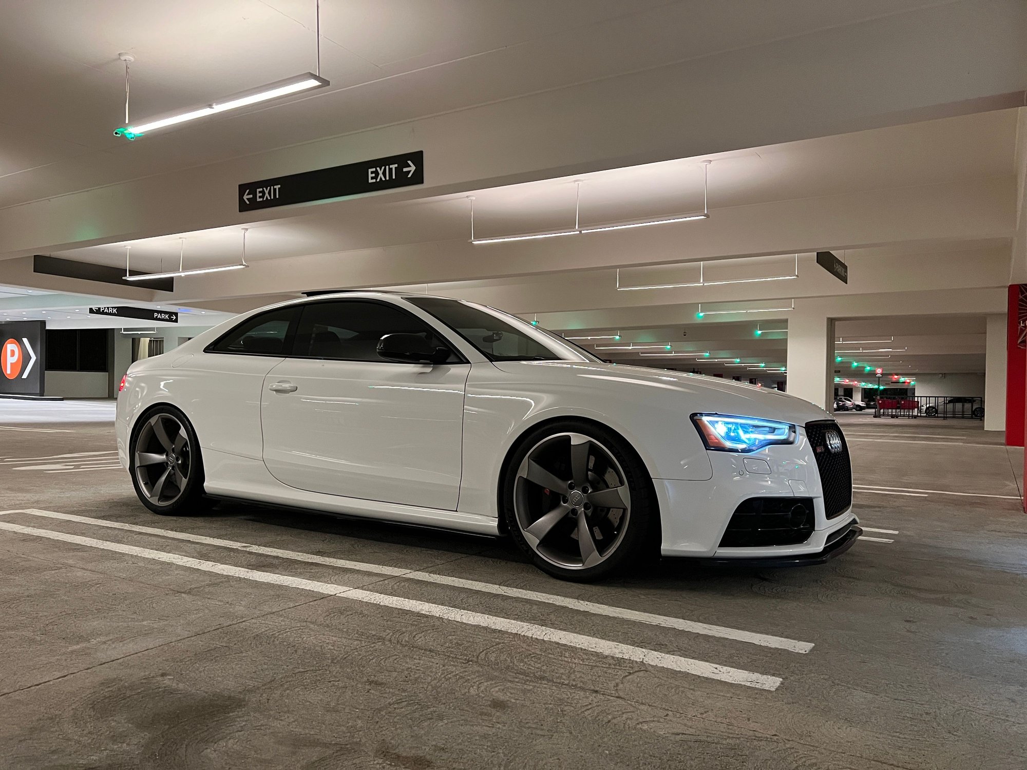 2013 Audi RS5 White/Black Bilstein Coilovers/H&R Sways/Titanium Package ...