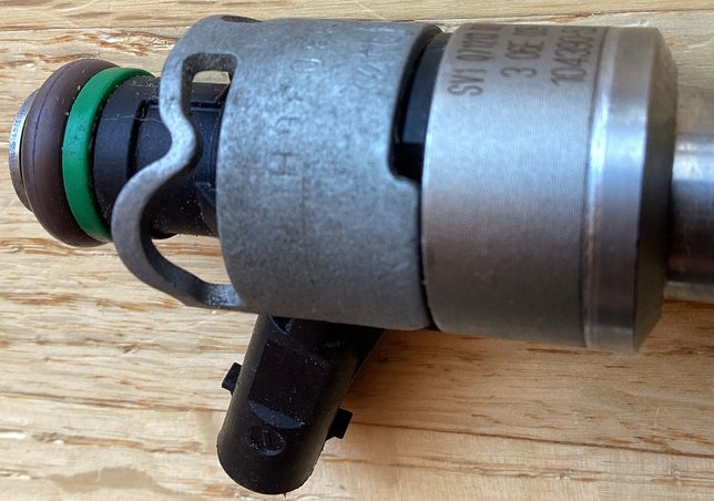 Injector retaing clips Replace them or Nah??? - AudiWorld Forums