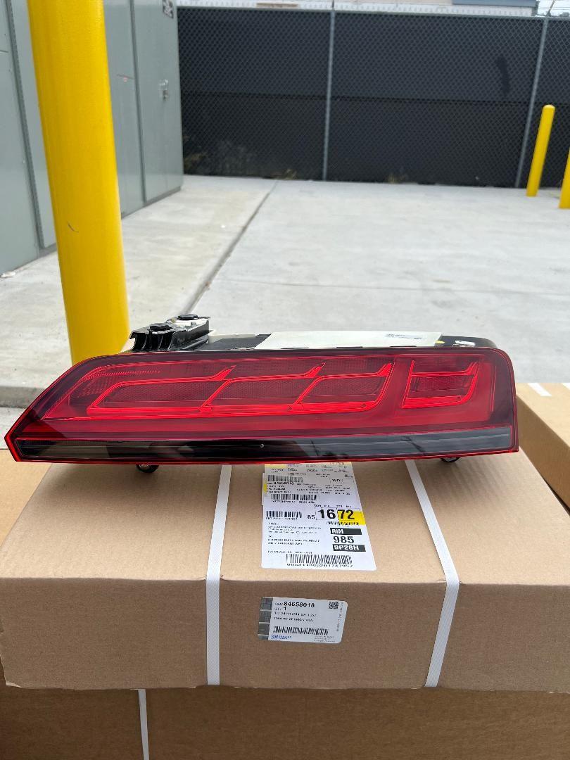 AUDI R8 SPYDER TAILLIGHT 4S0-945-096-C PASSANGER SIDE OEM - AudiWorld ...