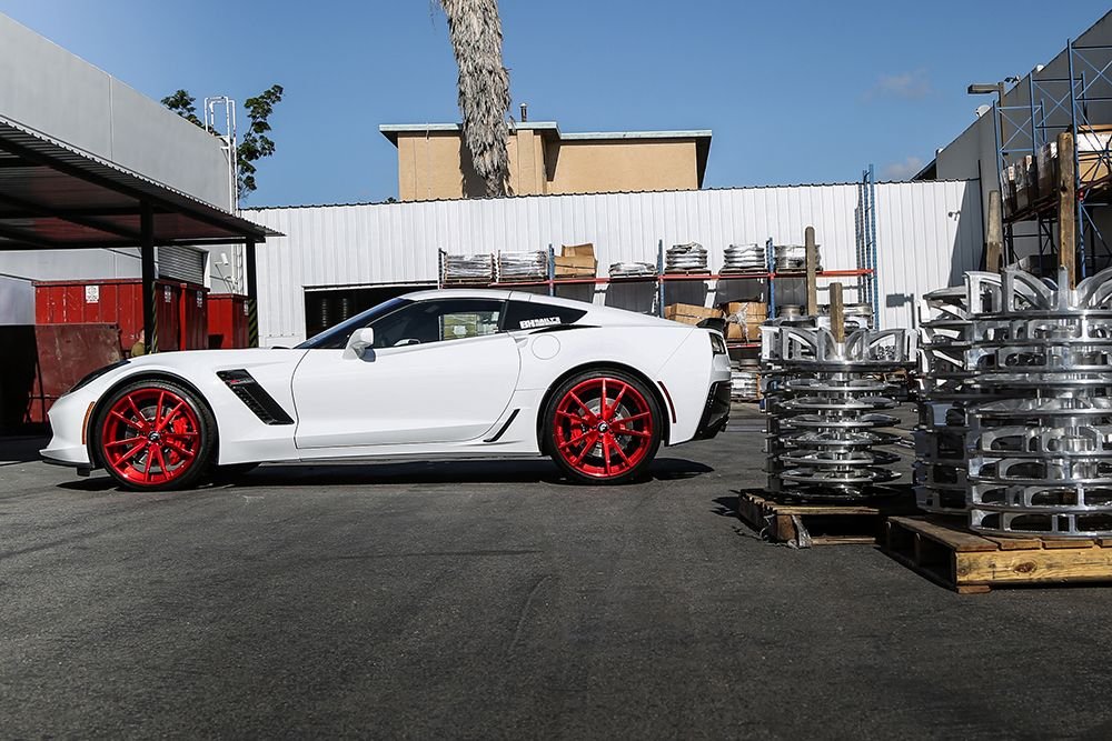 Artic White Z06 on Red Forgiato F2.01 - CorvetteForum - Chevrolet ...