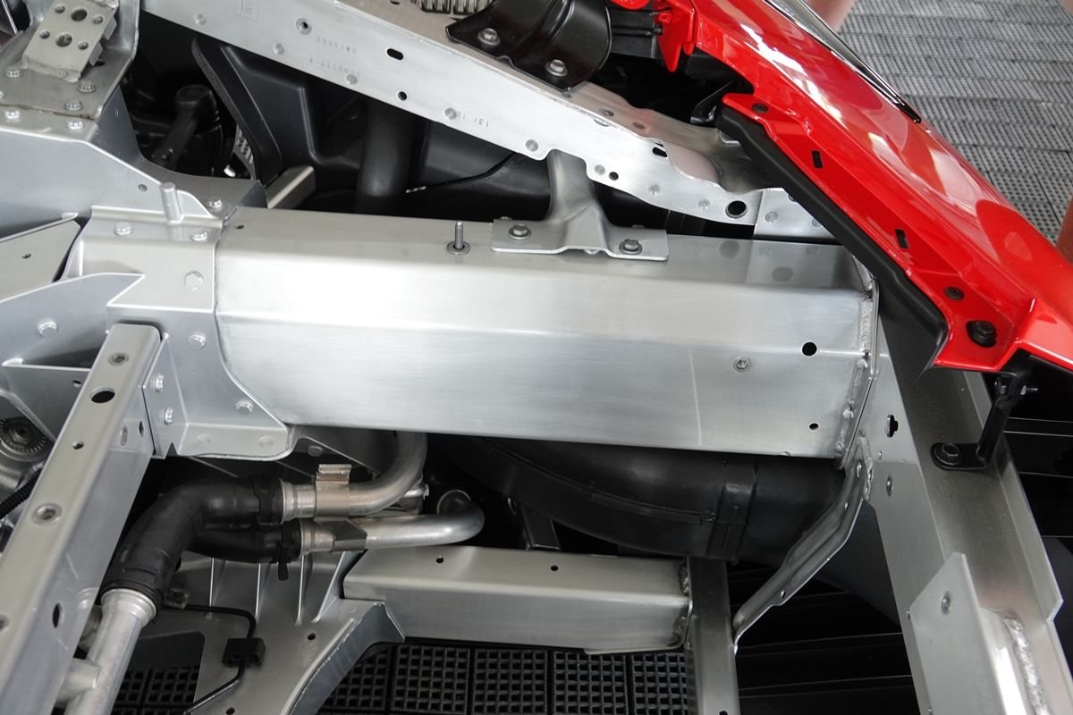 When you start taking something on your C8 apart, these cutaway C8 pics ...