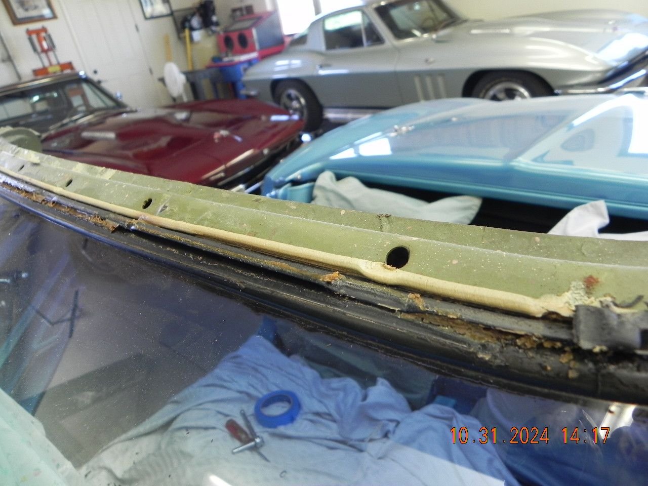 C2 1966 Roadster Windshield Replacement - CorvetteForum - Chevrolet ...