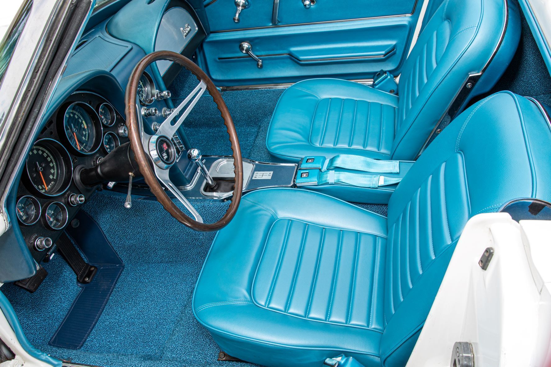 Interior Colors included with bright blue - CorvetteForum - Chevrolet ...