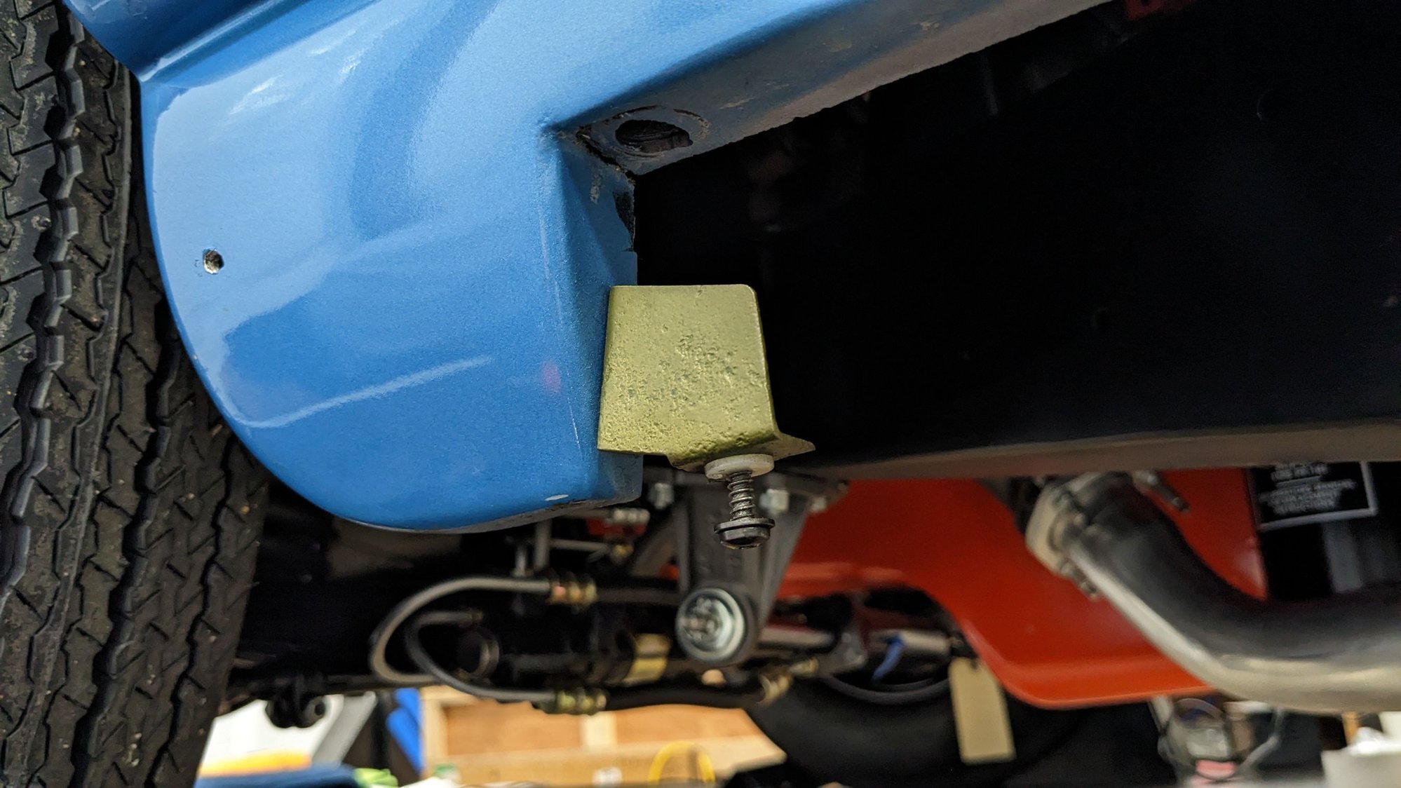 C2 How To Remove 1963-67 Rocker Molding Mount Bracket - Front Rivets To ...