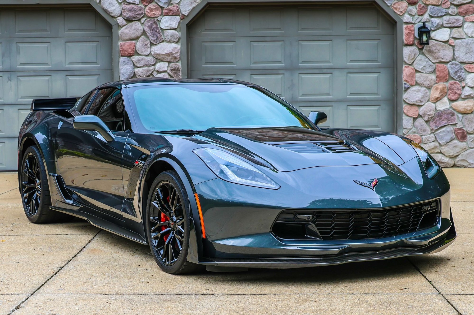 FS (For Sale) 2017 Corvette Z06 3LZ Z07 with Carbon Fiber and Dual Roof ...
