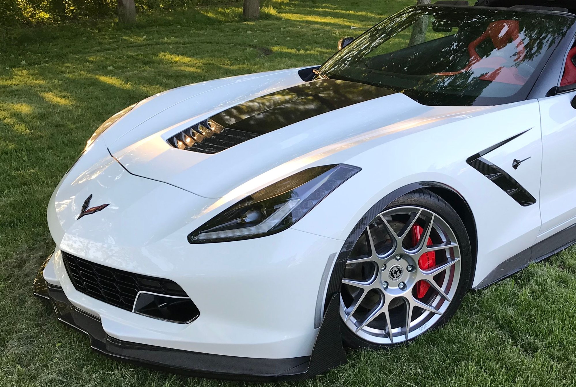 Looking for pictures of "NON-BLACK" aftermarket or custom wheels on ...