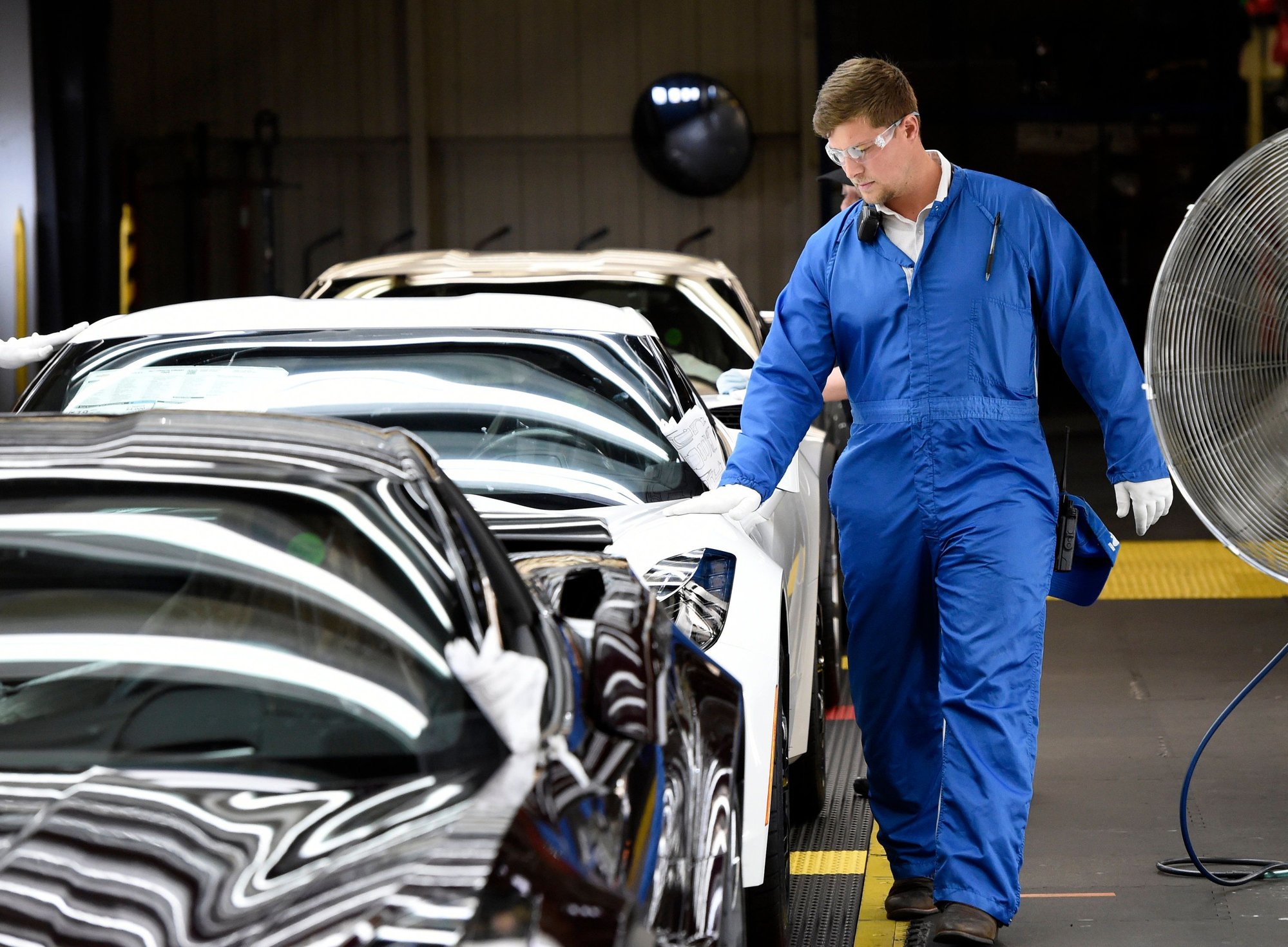 Photo Tour of the Corvette Assembly Line (Pic Heavy) - CorvetteForum ...