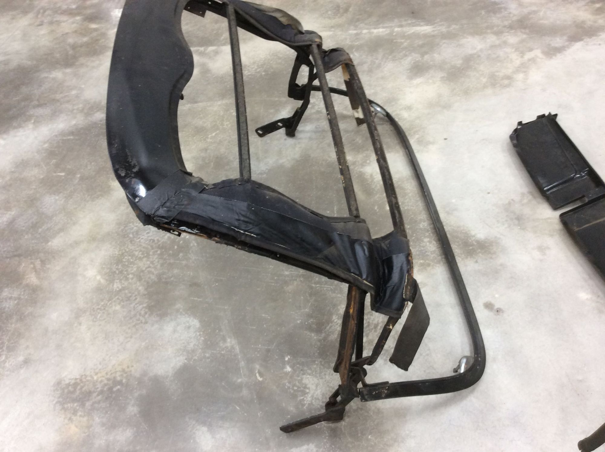 FS (For Sale) C3 Convertible top frame complete excellent cond ...