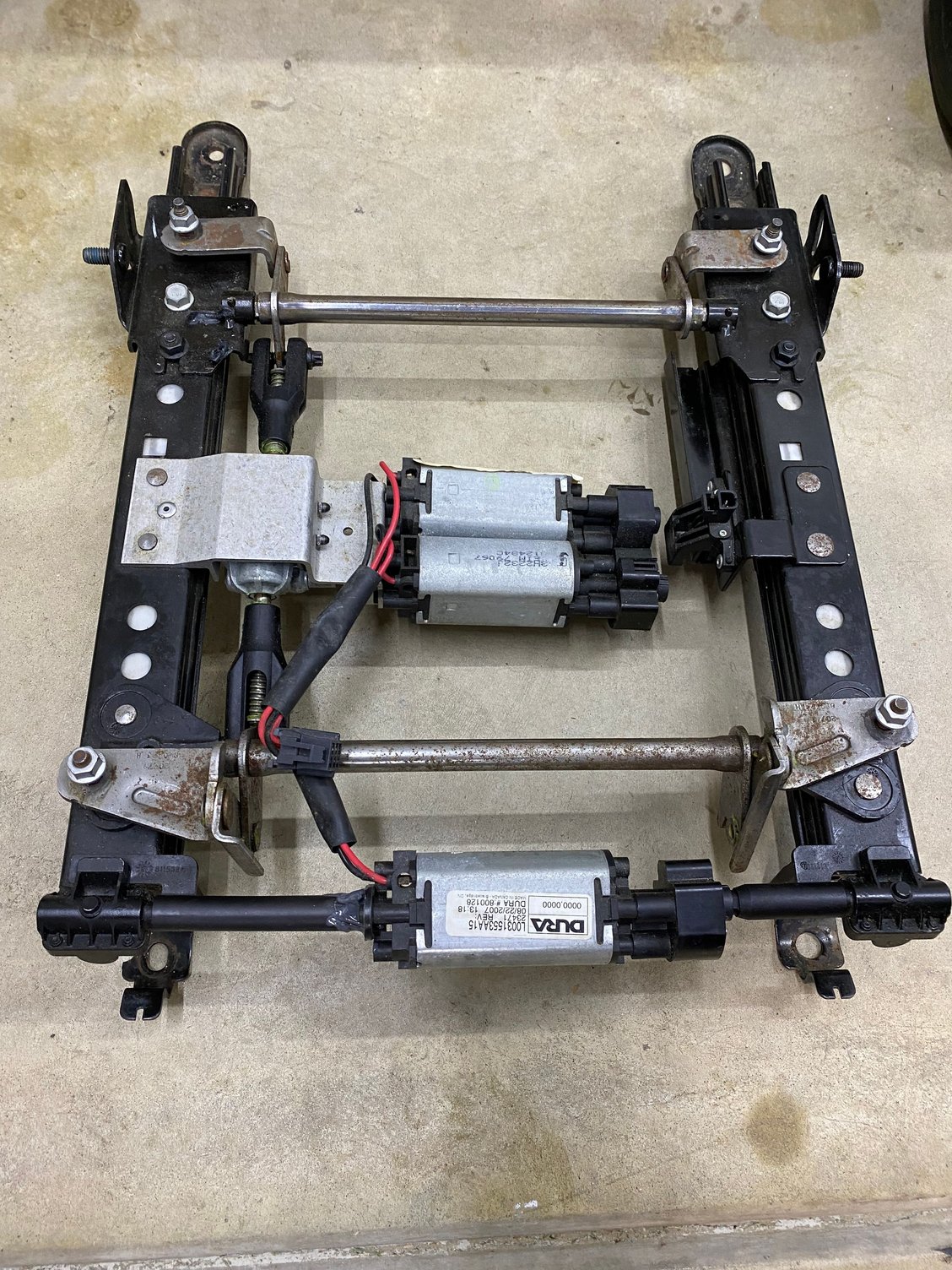 FS (For Sale) C6 lower seat frame with motors - CorvetteForum ...