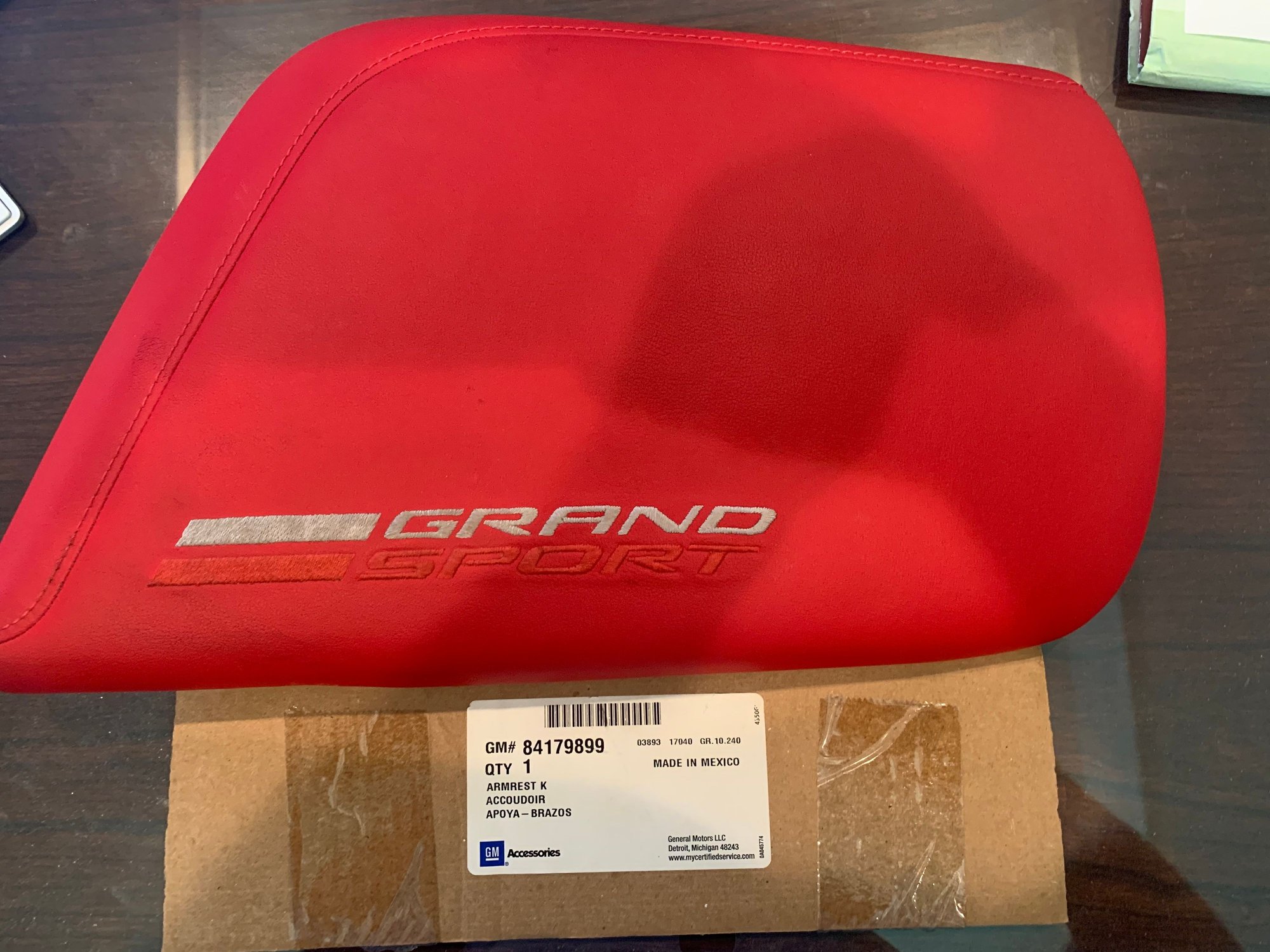 FS (For Sale) C7 adrenaline red center console Grand Sport lid $175 ...