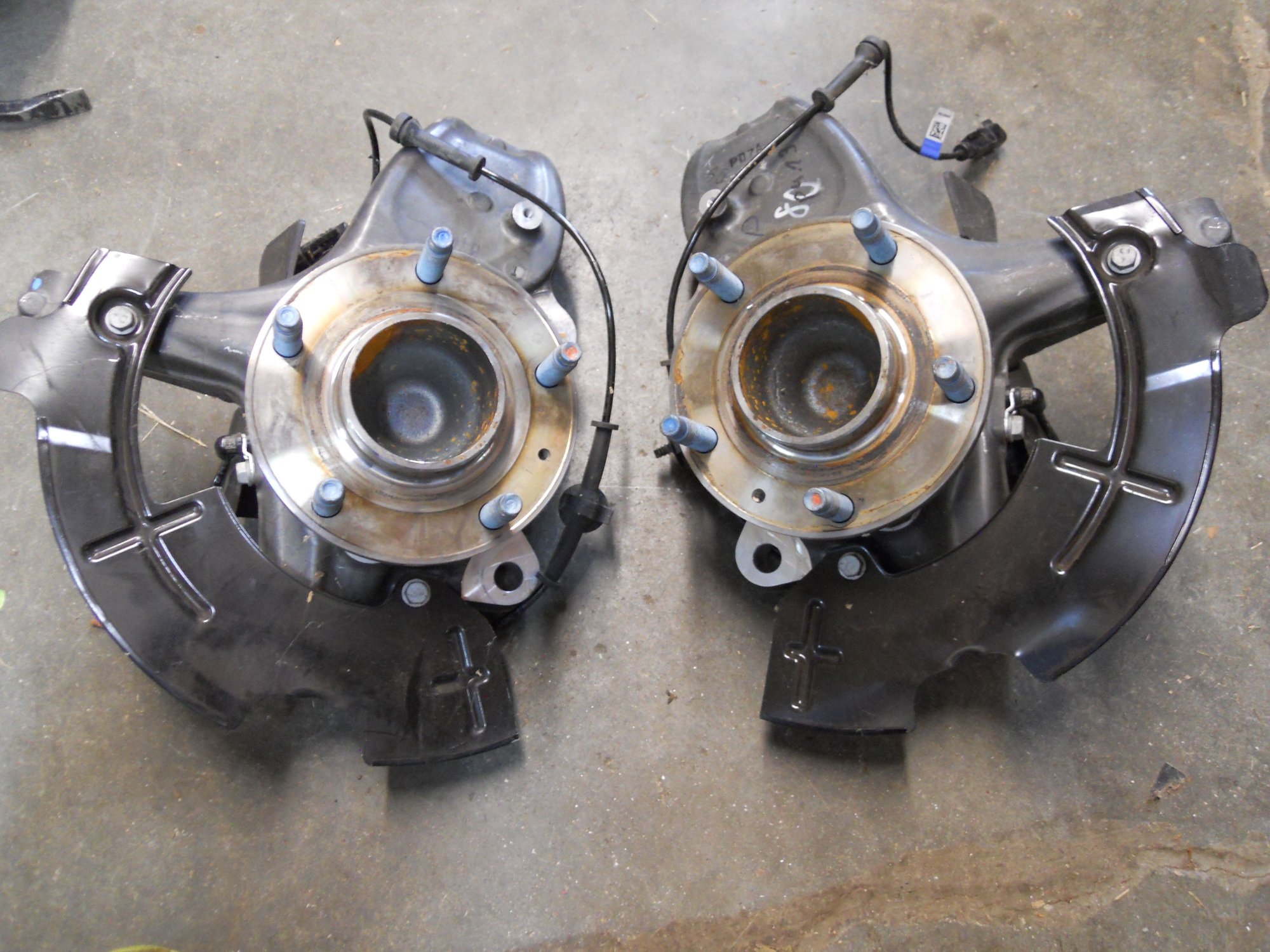 FS (For Sale) C7 Z06 Front L/R spindles with hubs - CorvetteForum ...