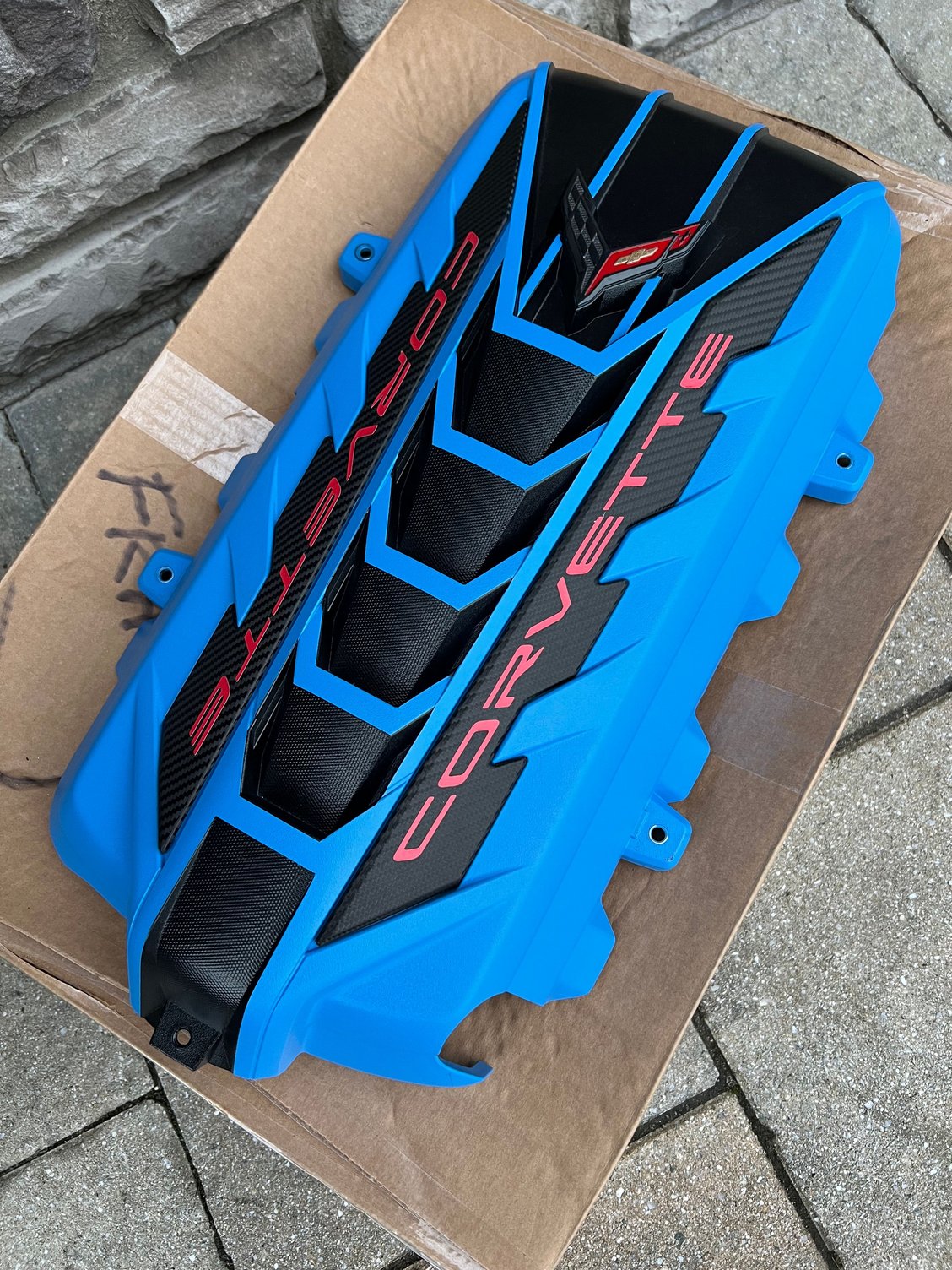 FS (For Sale) C8 Rapid Blue engine cover - CorvetteForum - Chevrolet ...