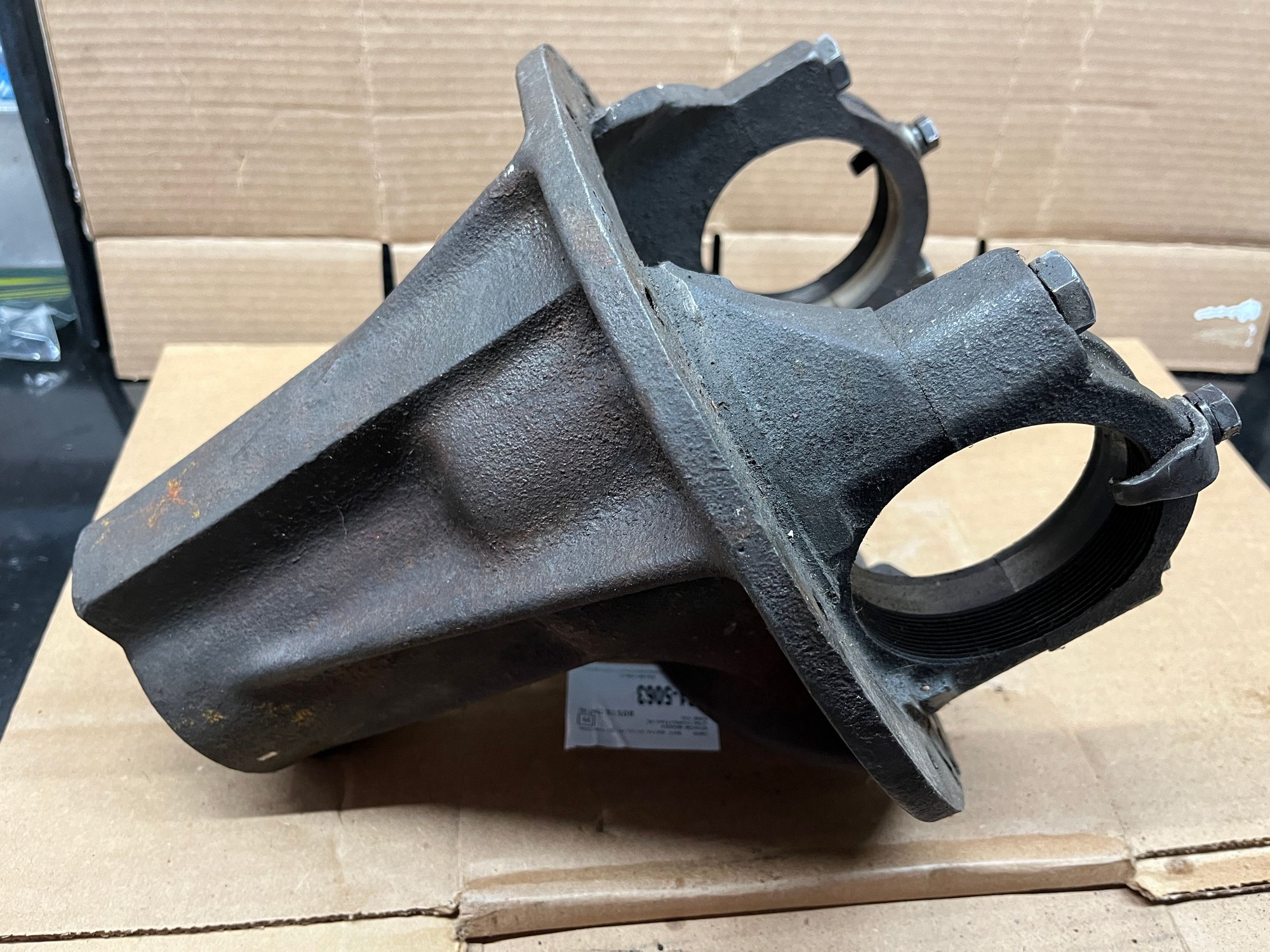 FS (For Sale) 1962 Corvette Used 3789812 Posi Rear End Empty Case w ...