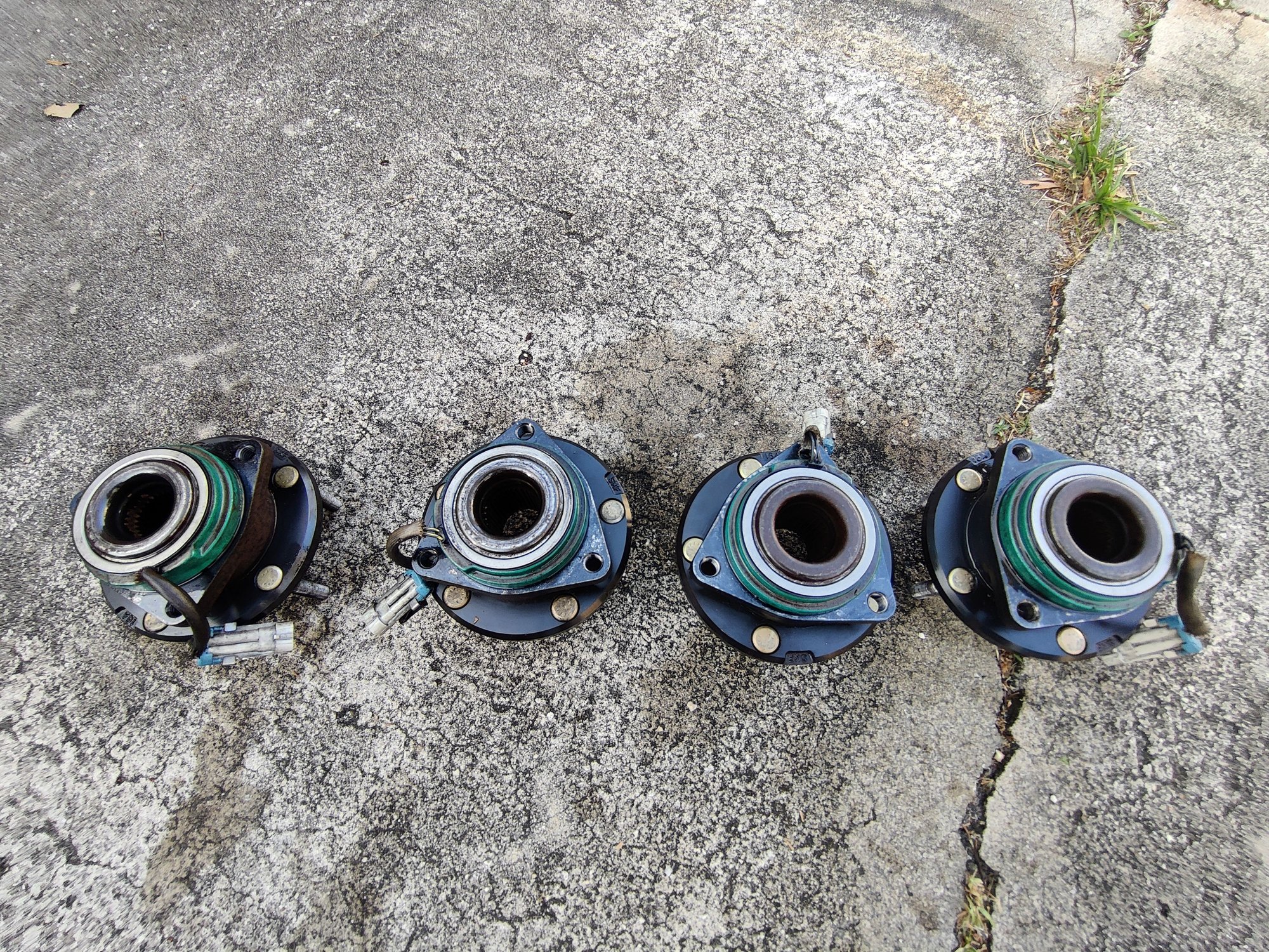 FS (For Sale) C5 early C6 SKF race hubs with extended studs and ECBM ...