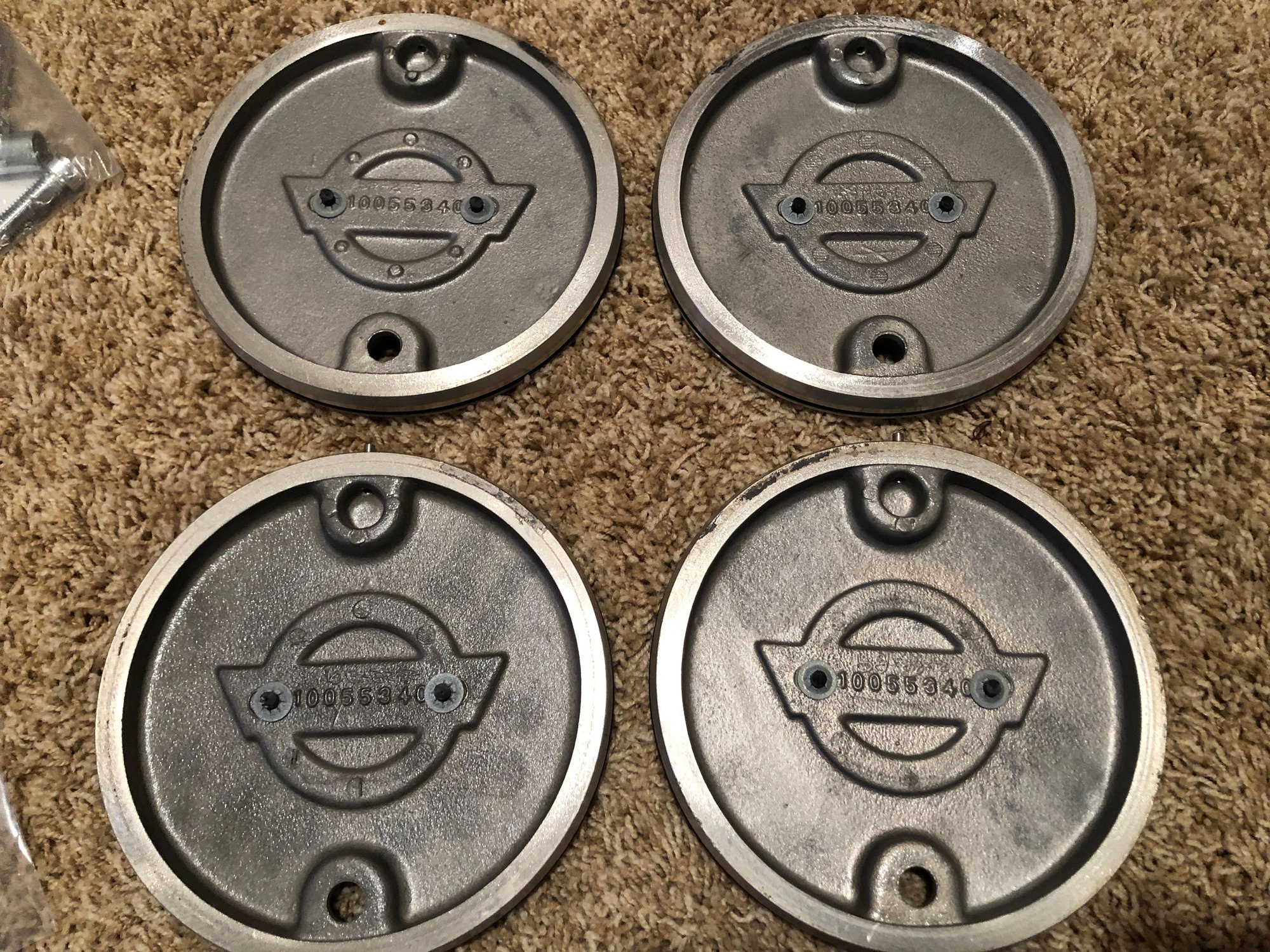 FS (For Sale) 1988-1989 Corvette Center cap set w/ new lock screws ...