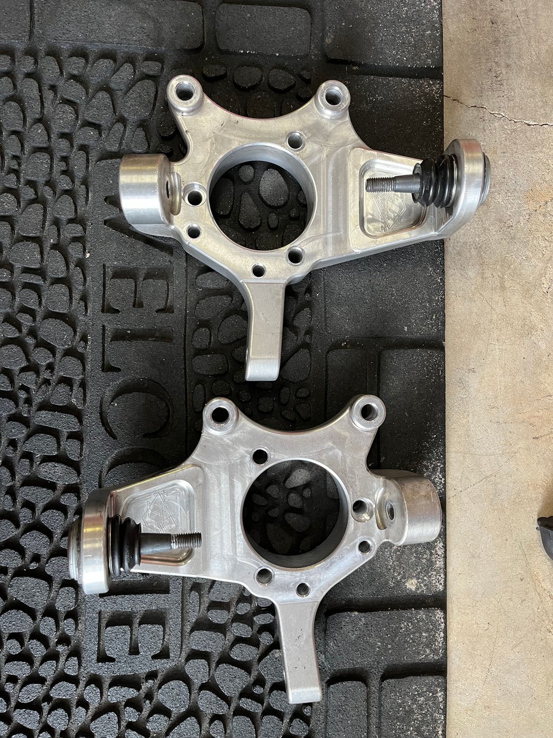 FS (For Sale) C5/C6 15" LG Spindles, LNC2000 - CorvetteForum ...
