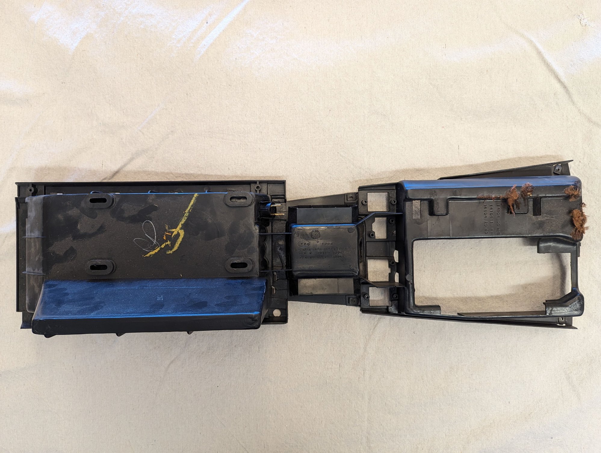 FS (For Sale) '89 6-speed center console frame skeleton - CorvetteForum ...