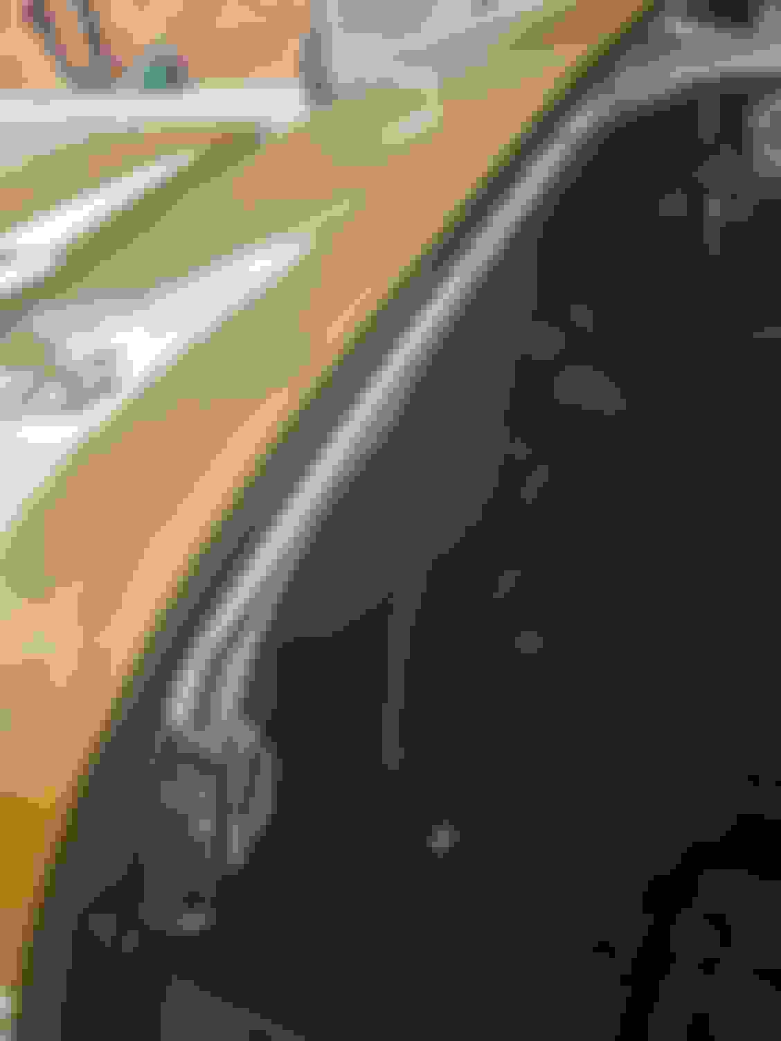 Is there a replacement rear roof upper molding available ...