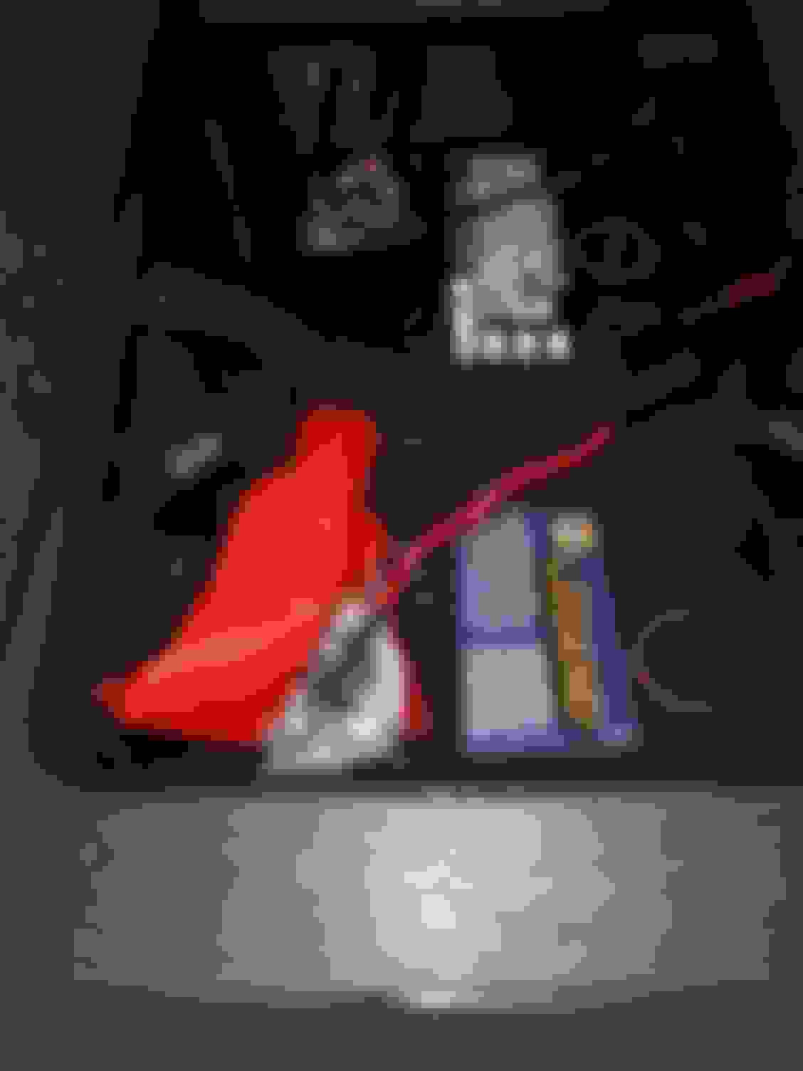 C6 Tighten battery terminal with vertical bolt???? Sorry, dumb question ...