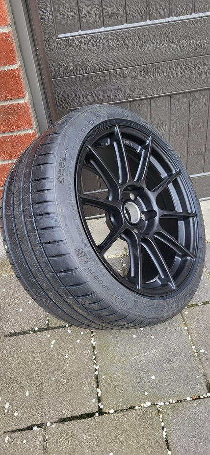 10 inch wide rims with 275/35R18 Front - CorvetteForum - Chevrolet ...