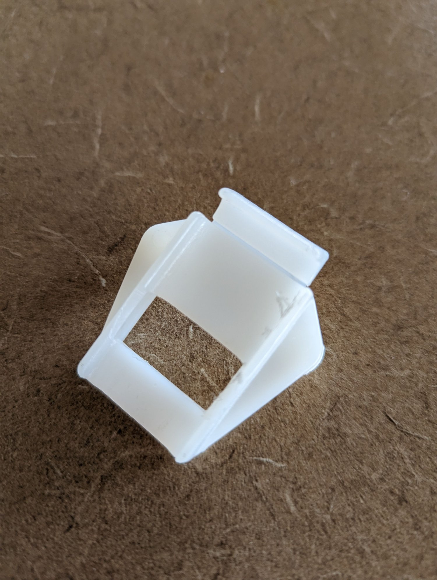 Drawer rail to cabinet plastic attachment, cannot find it anywhere ...