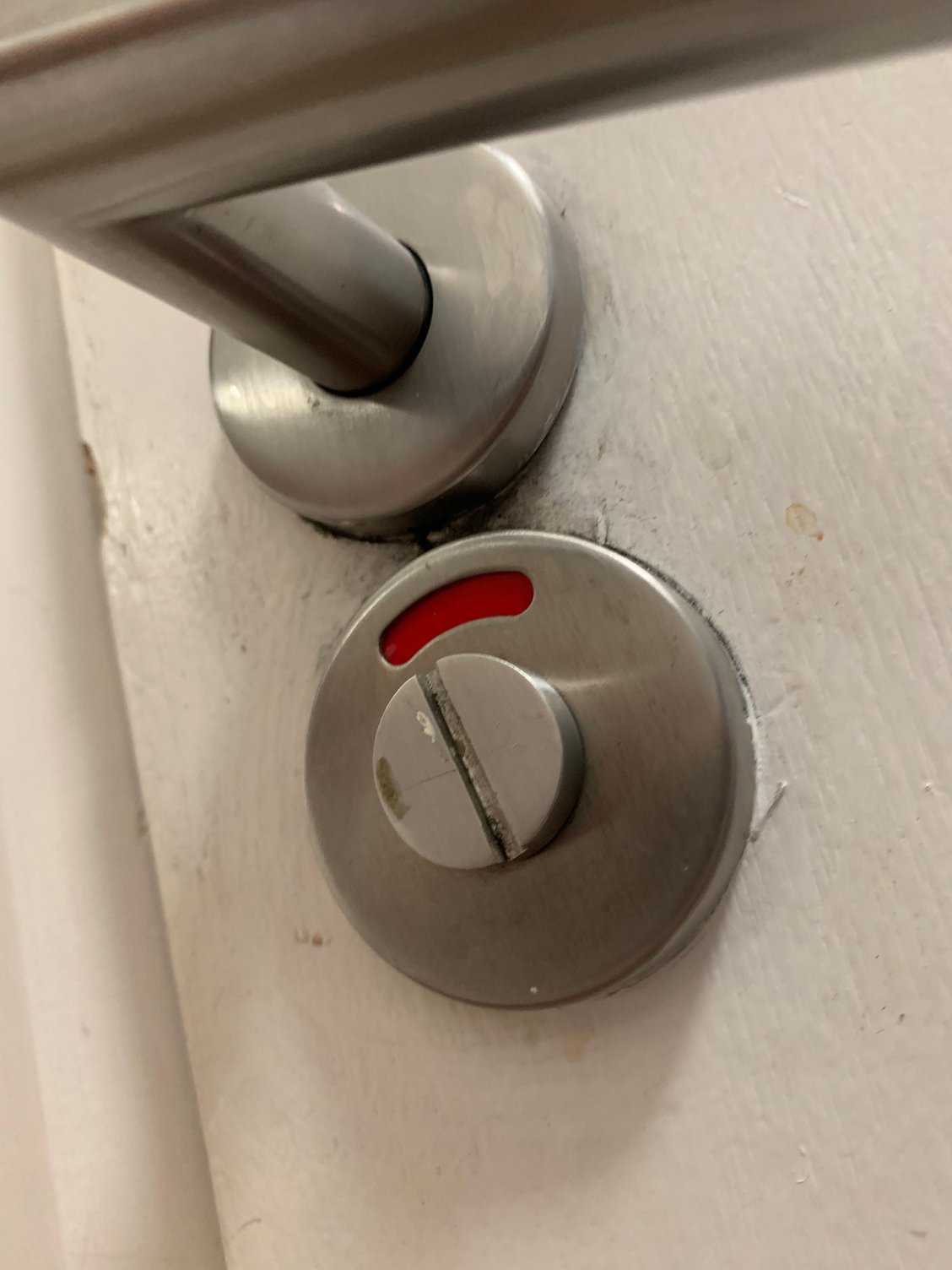 Bathroom door knob escutcheon removal - DoItYourself.com Community Forums