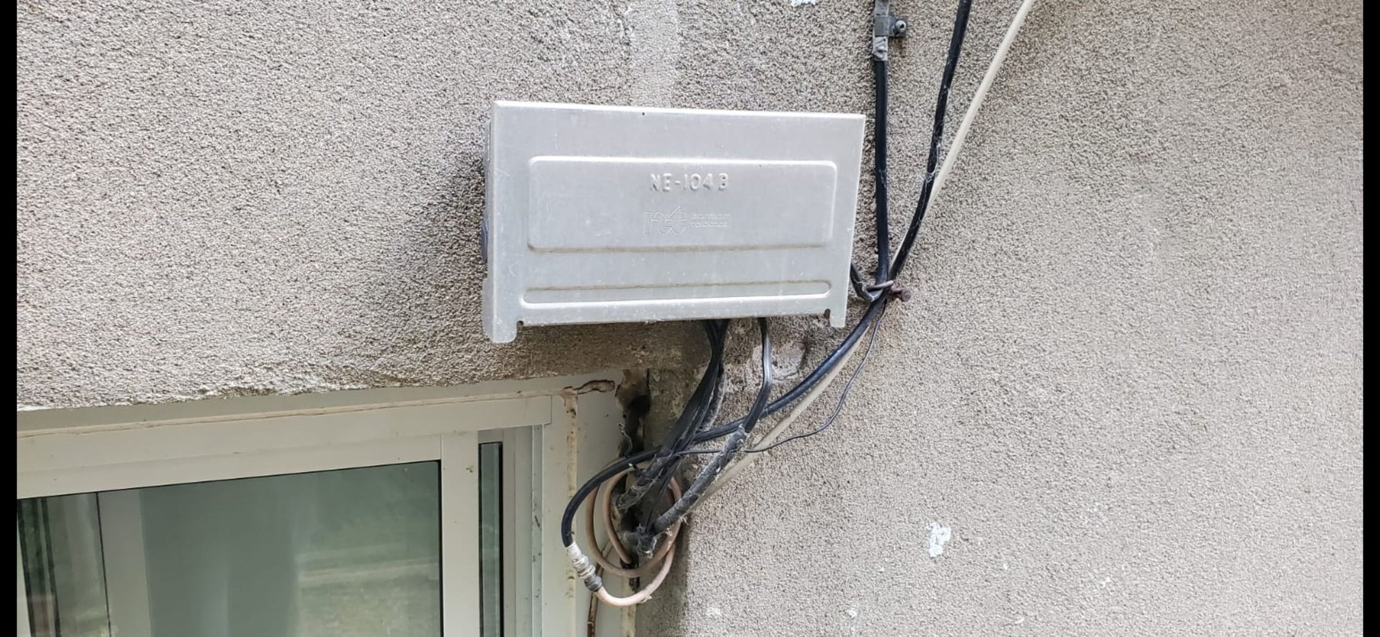 Cut all connection from Demarcation box to house - DoItYourself.com ...