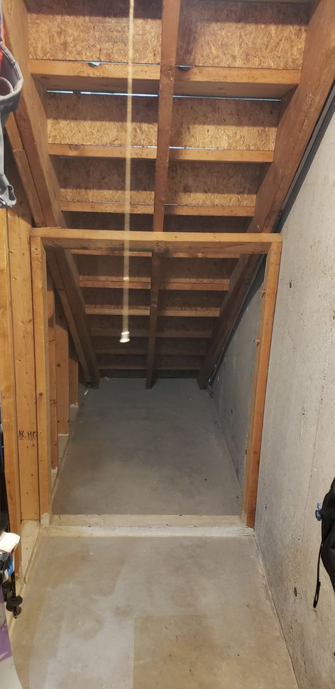Safe to remove bottom 2X4? - DoItYourself.com Community Forums