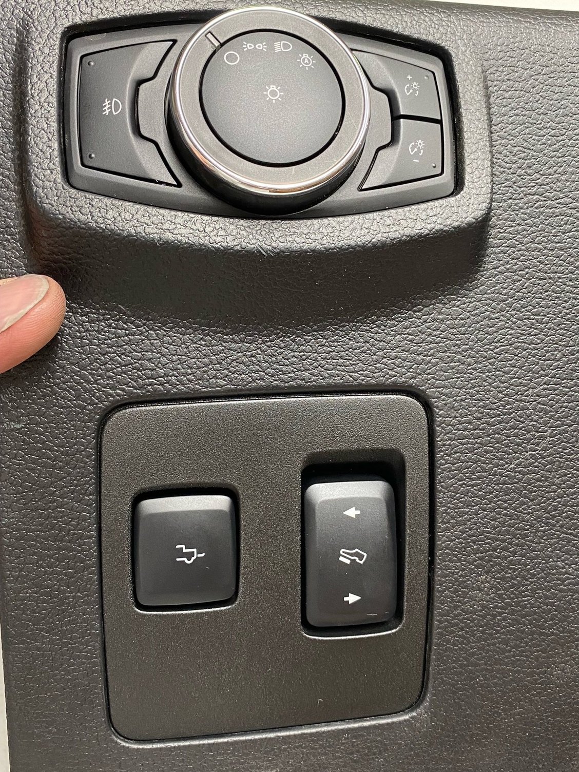 F150 Tailgate Release Button - Ford F150 Forum - Community of Ford ...