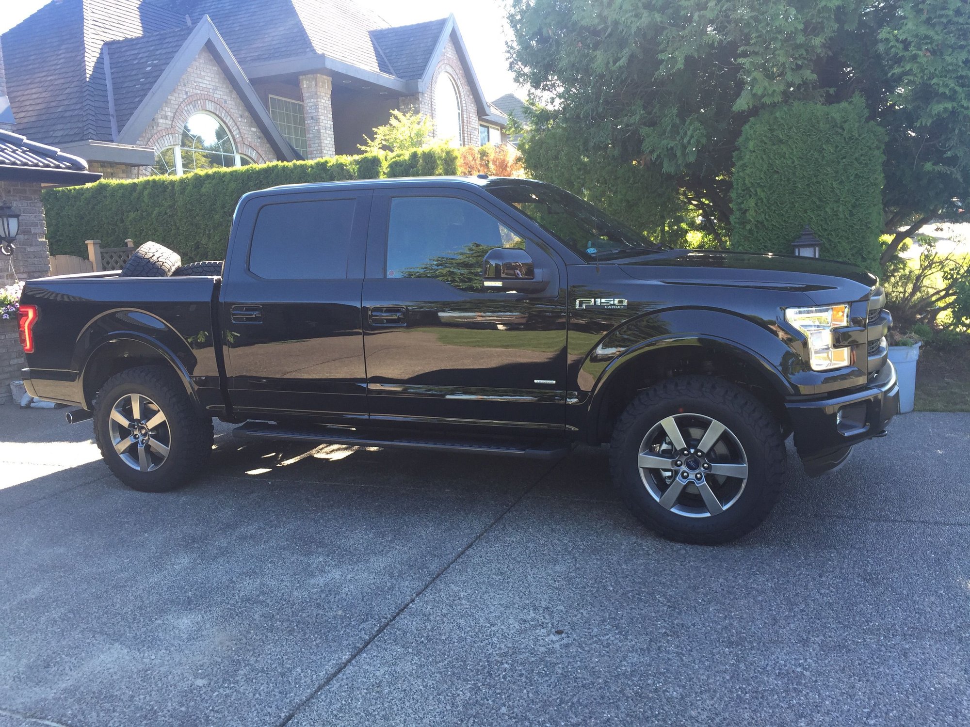 2015 F150 Lariat with leveling kit and 35s - Ford F150 Forum ...