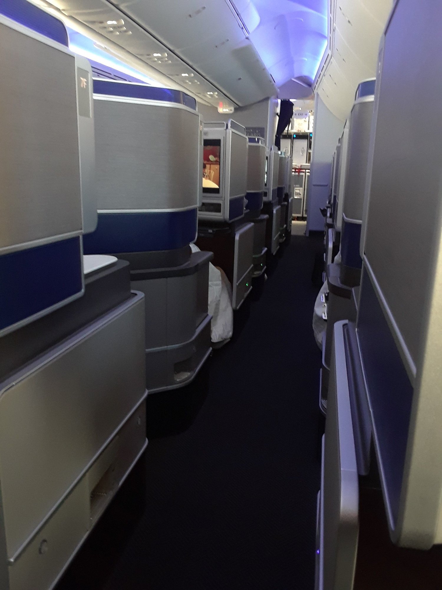 Everything you want to know about where to sit on the 787-10 ...