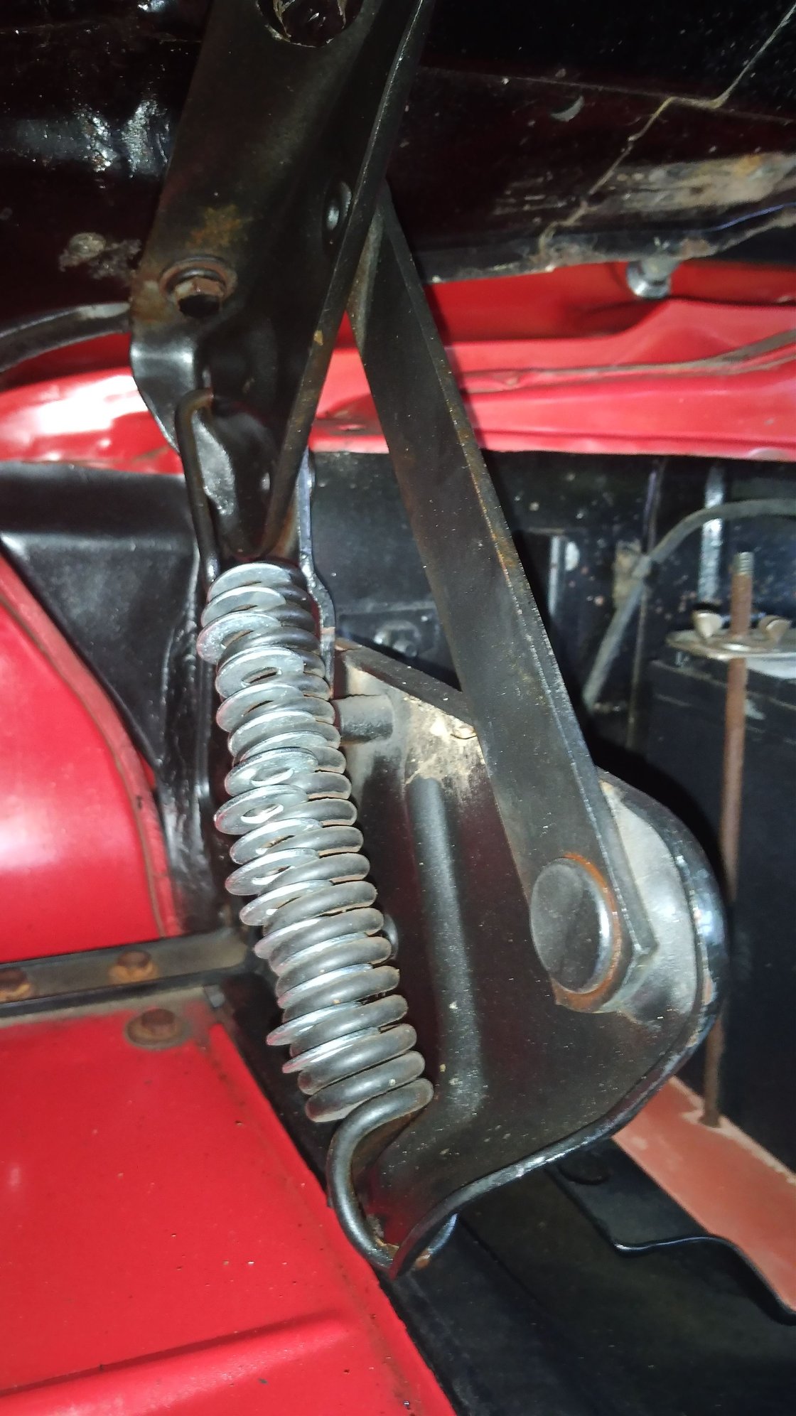 Hood spring adjustment tip - Page 2 - Ford Truck Enthusiasts Forums