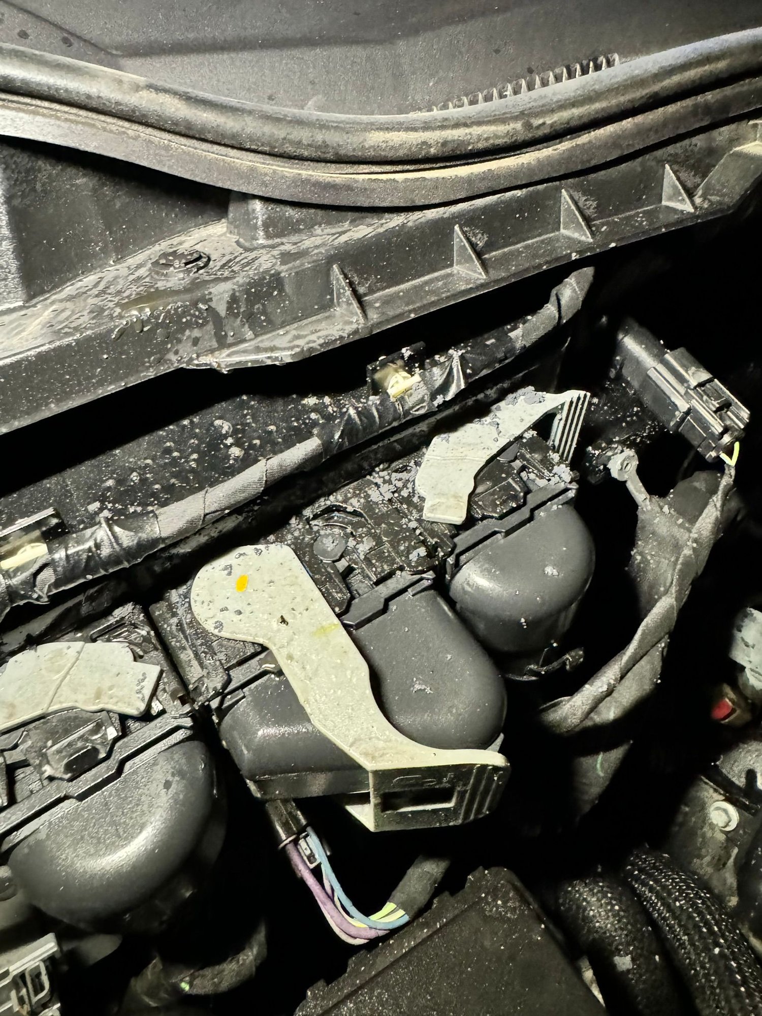 2022 F250 7.3L Godzilla Battery Explosion - Ford Truck Enthusiasts Forums