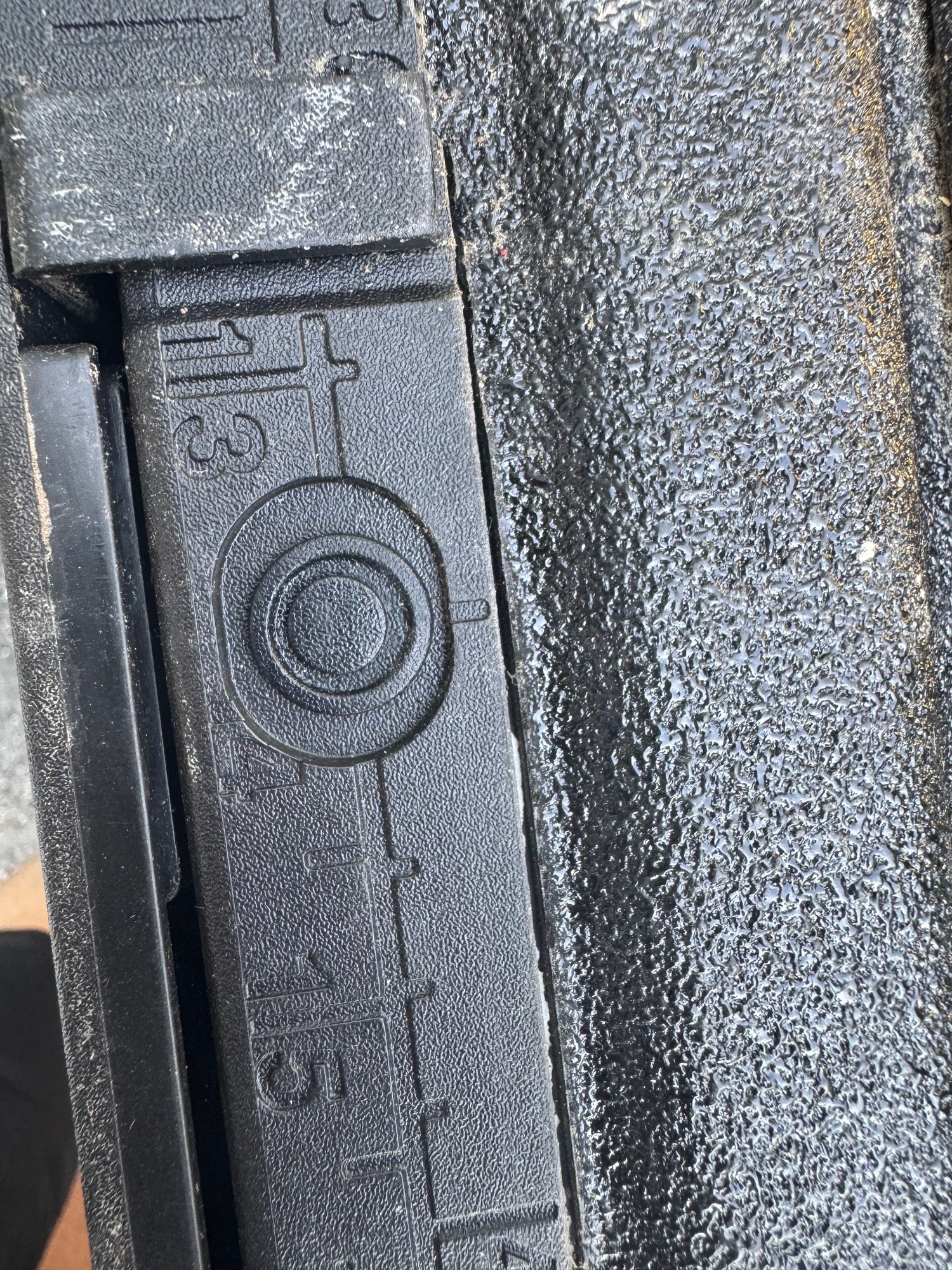 tailgate rivet part number - Ford Truck Enthusiasts Forums