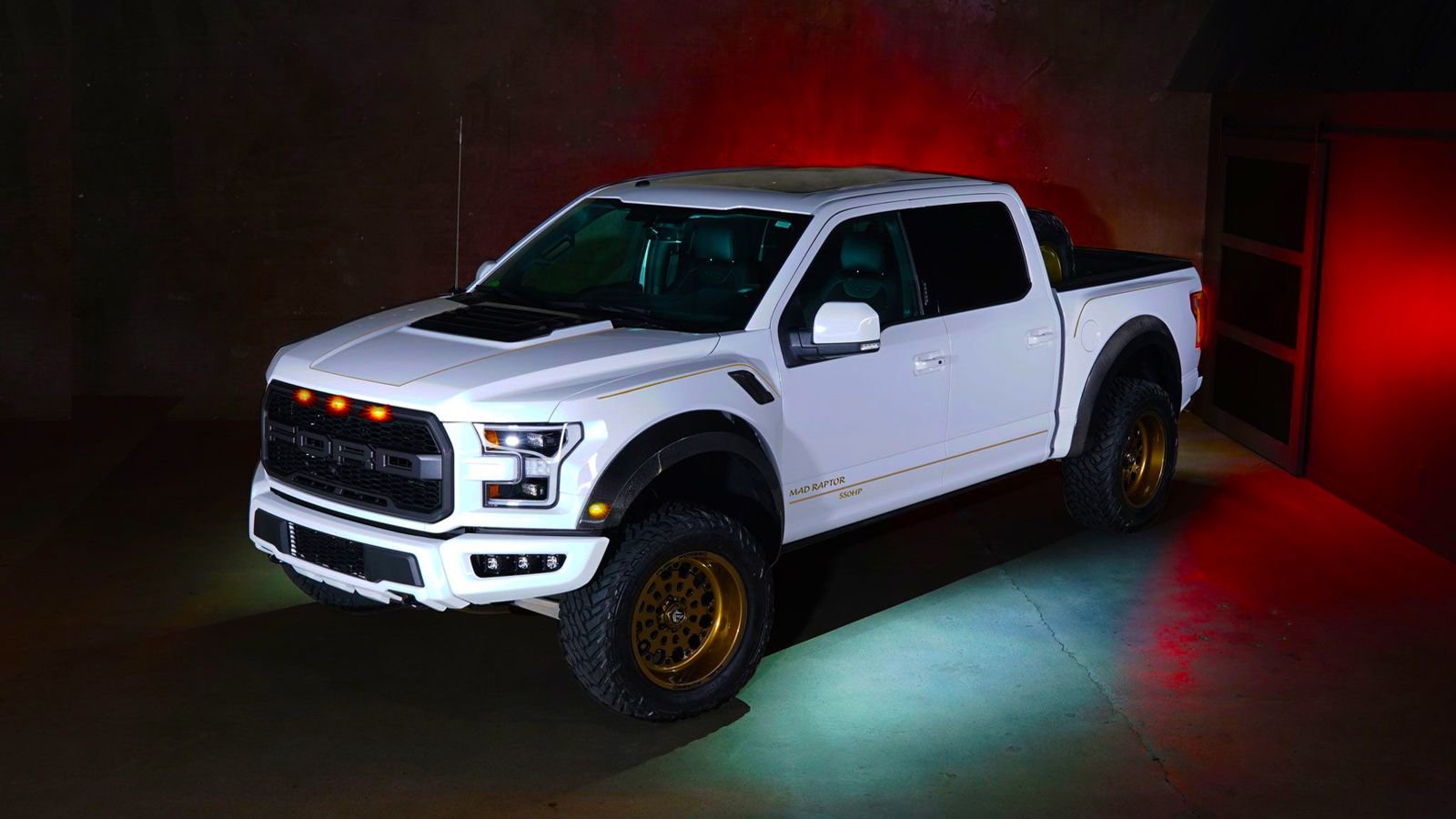 Taking a Look at These Two Raptors from SEMA 2018 - Ford Truck ...