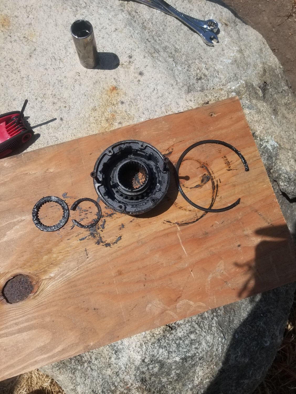 Trouble with 84 4x4 hub - Ford Truck Enthusiasts Forums