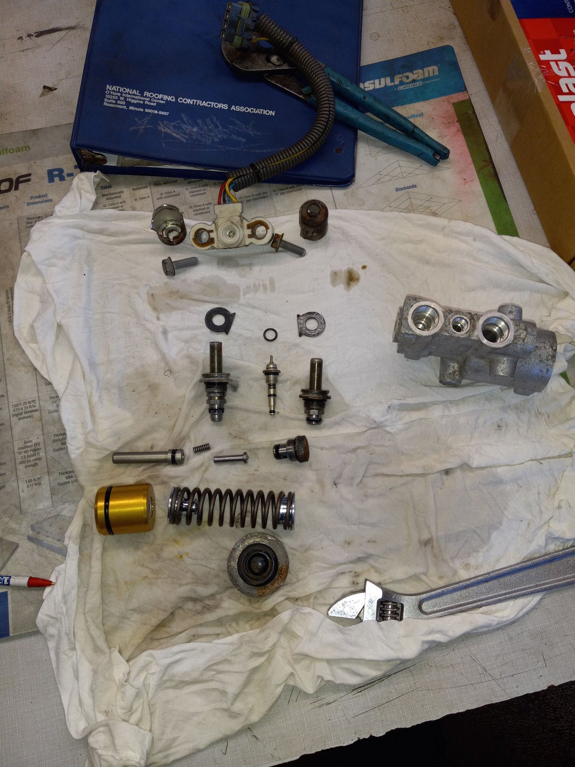 2wd ABS disassembled. - Ford Truck Enthusiasts Forums
