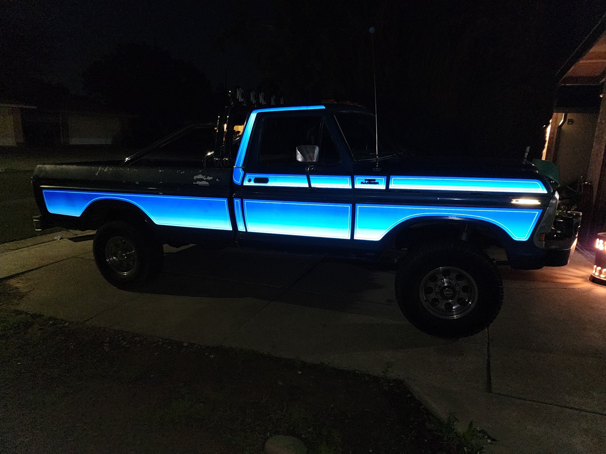 Blue chromatic truck - Ford Truck Enthusiasts Forums