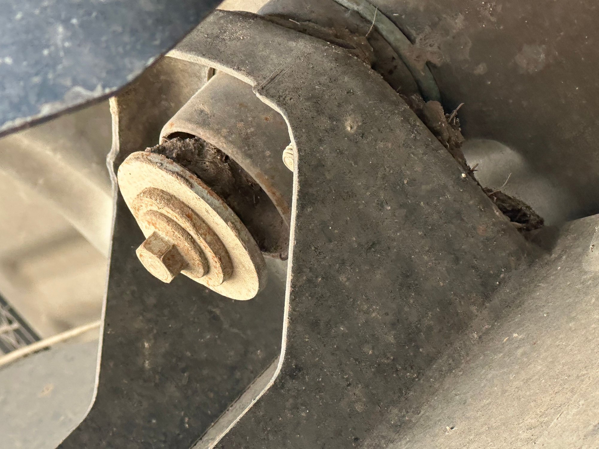 2017+ cab mounts? - Ford Truck Enthusiasts Forums