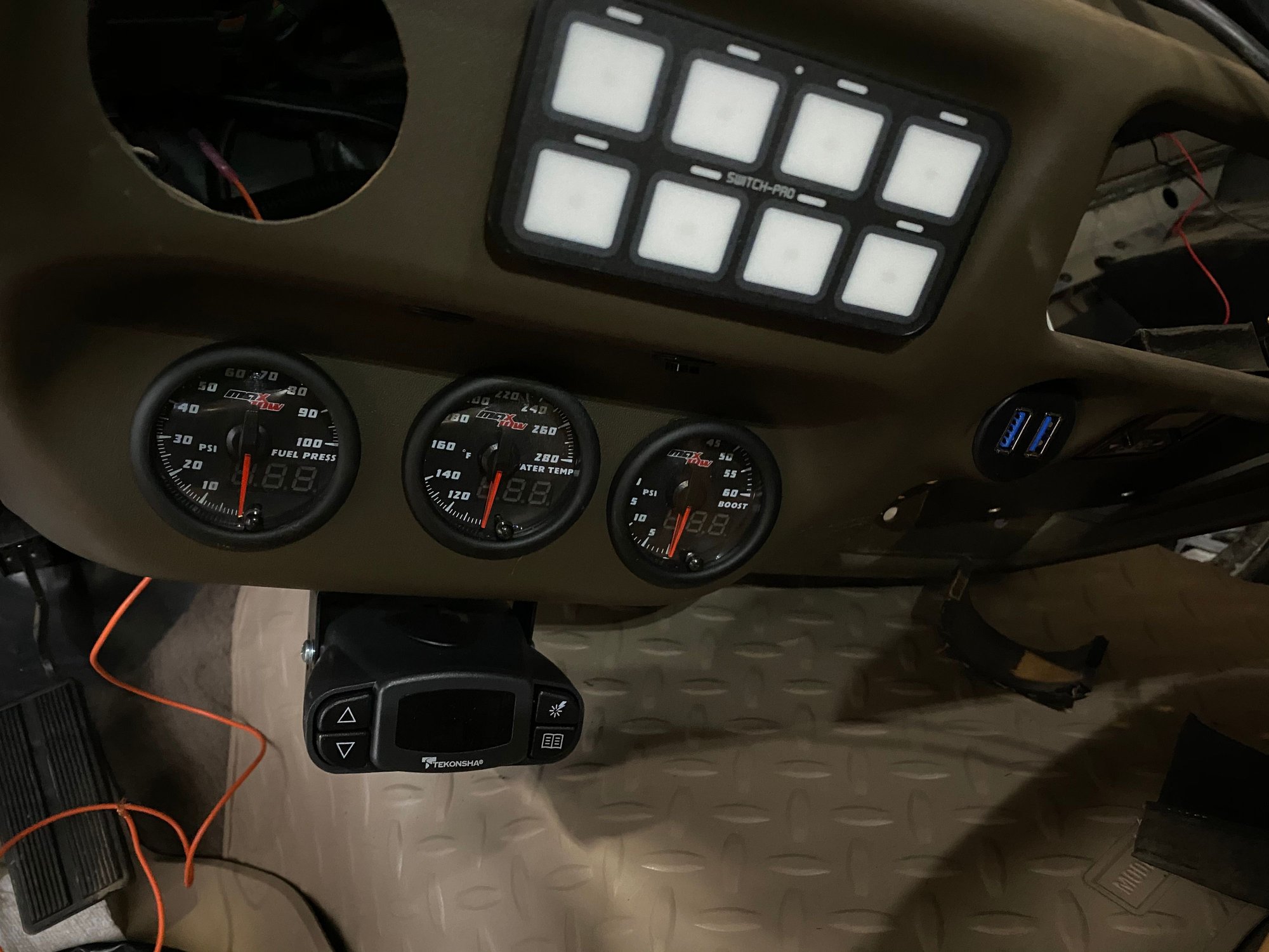 In dash install digital 4 in 1 power panel - Ford Truck Enthusiasts Forums