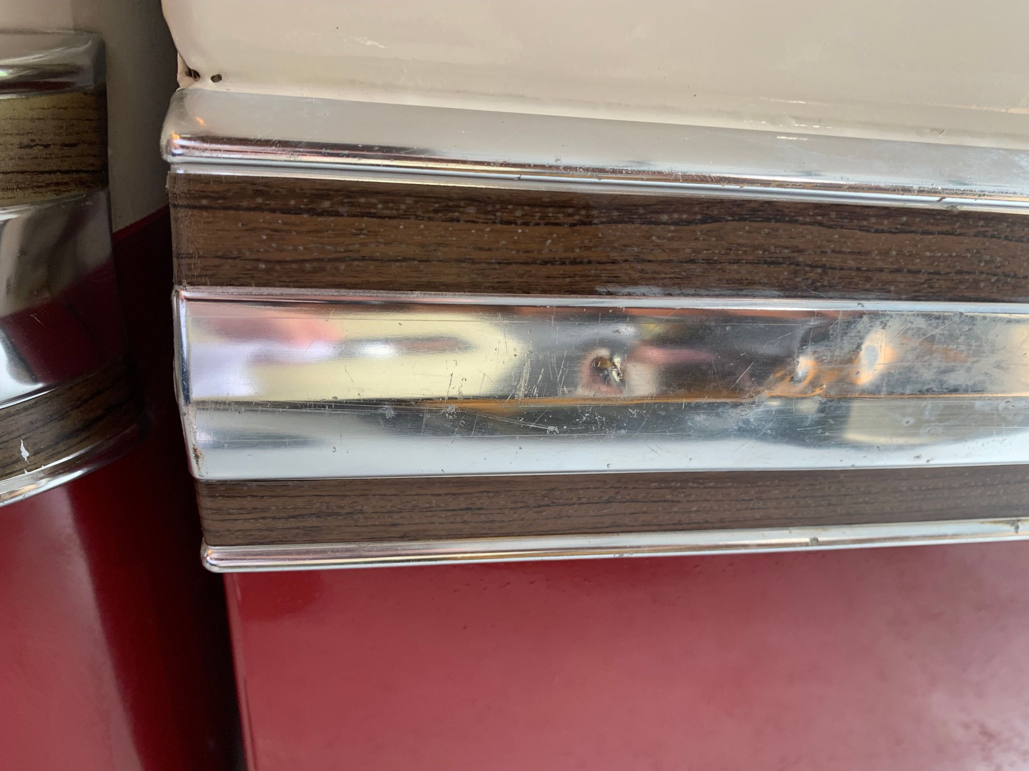 Delete Ranger XLT woodgrain tailgate cladding - Ford Truck Enthusiasts ...