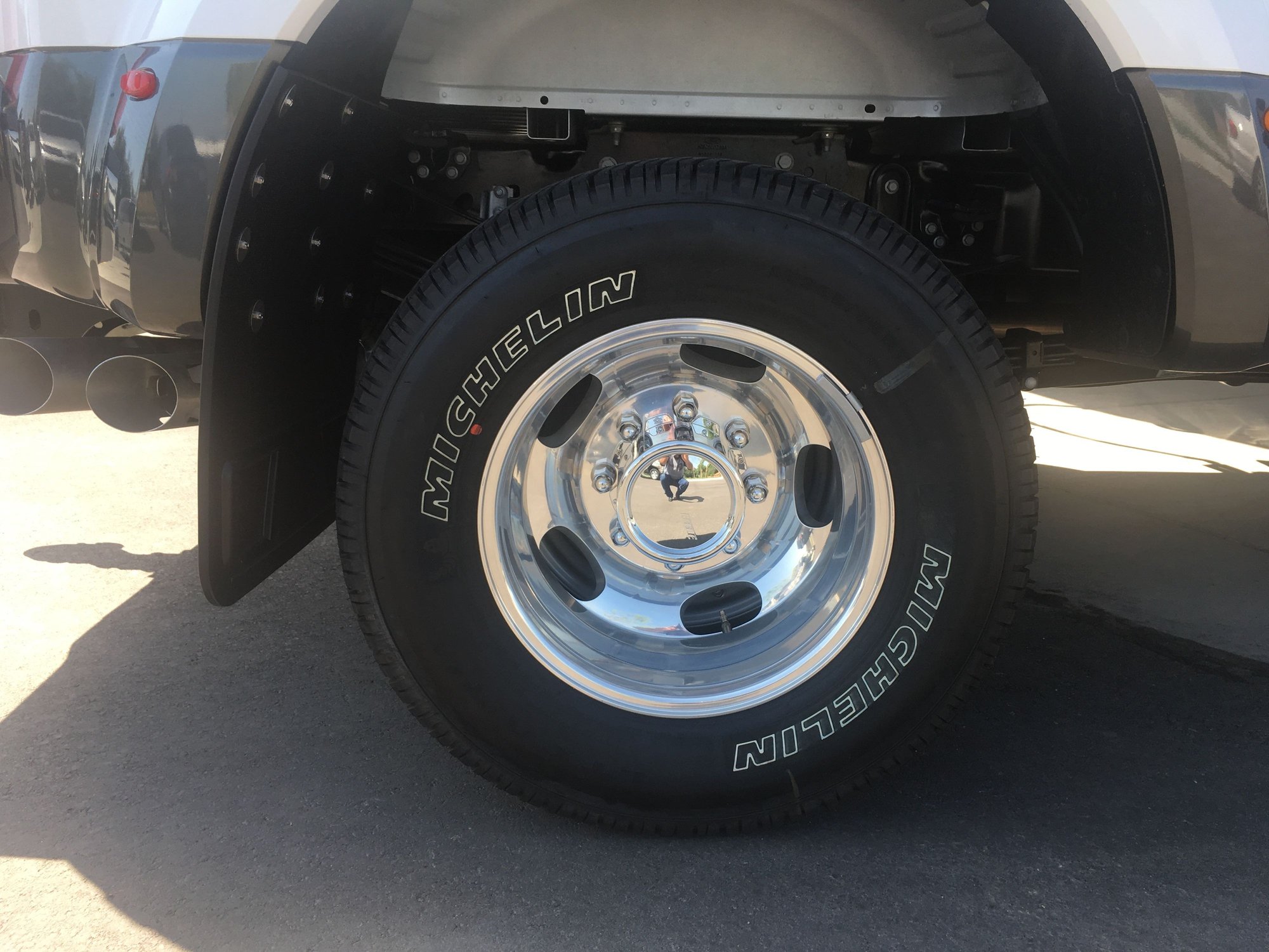 Dually lug nuts - Ford Truck Enthusiasts Forums